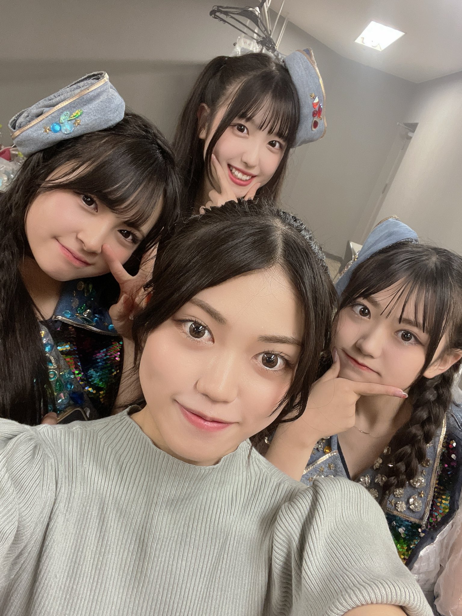 海月らん⛳️@HelloYouth @7/22 5周年記念ライブDRUM LOGOS on Twitter: "おは🩵 ️🤍 #HelloYouth #海月らん https://t.co ...