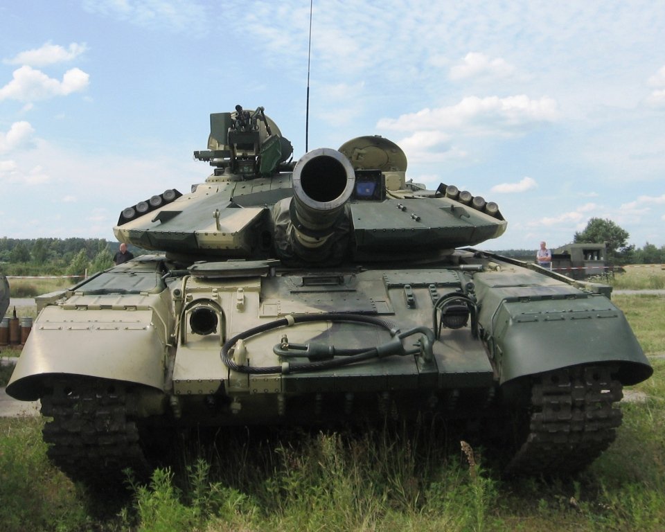 (1/15) Let's look at the other modernised T-64 available to the ZSU at ...