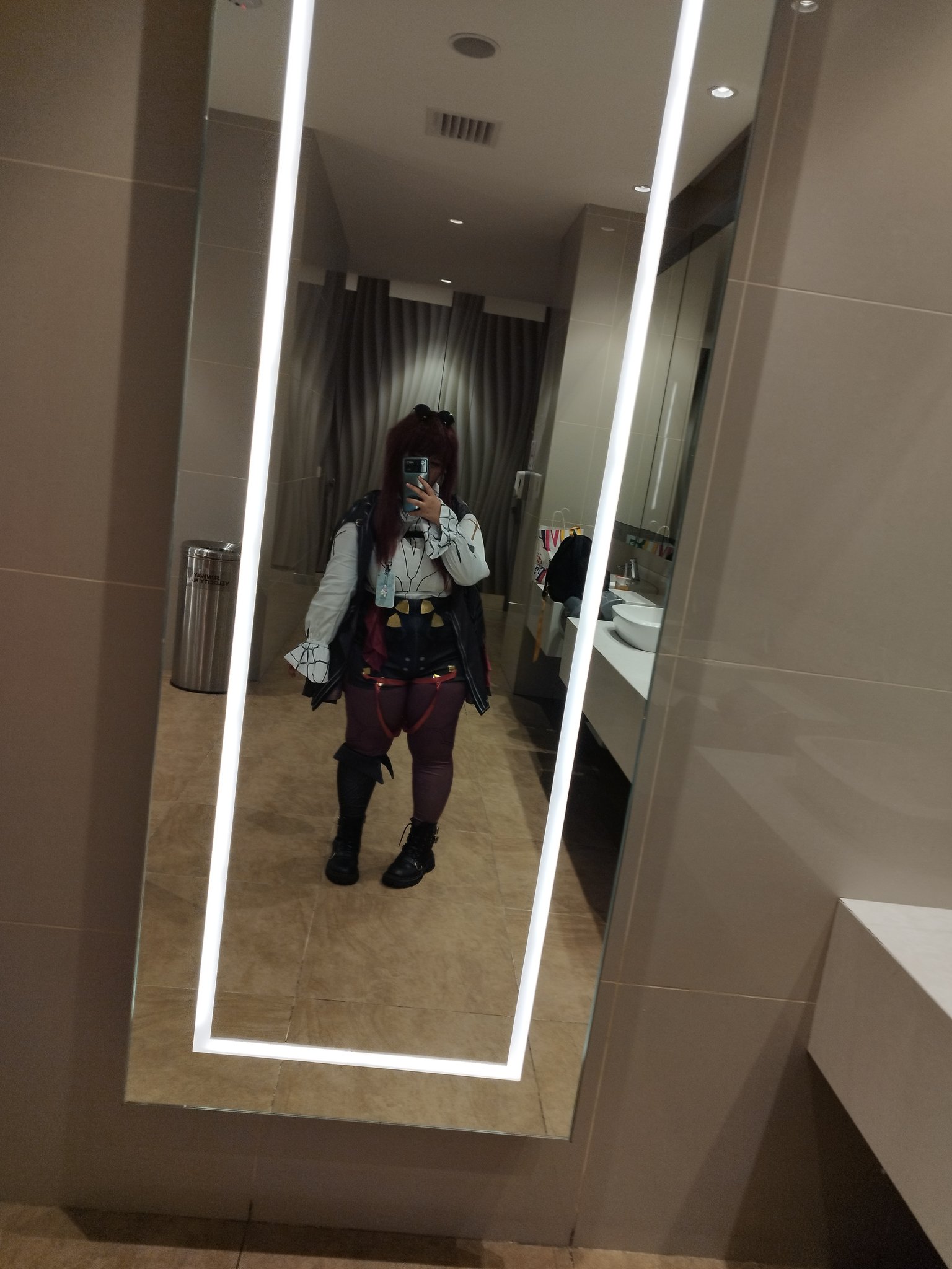 bomii ໒꒱ mifflue studio on Twitter: "i eep, back to work ( i have to finish my fyp ) https://t ...