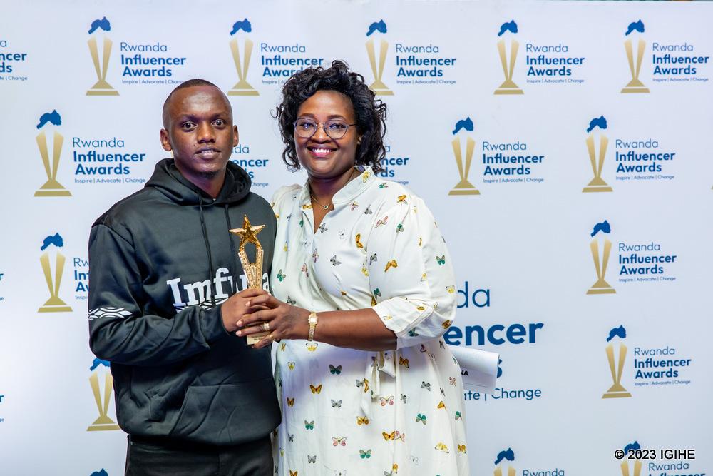 𝐑𝐔𝐊𝐔𝐍𝐃𝐎 𝐊.𝐄𝐫𝐢𝐜🇷🇼 on Twitter: "Iryavuzwe riratashye, Iyo ibyiza bigiye mu beza, buba ari ubwiza ...