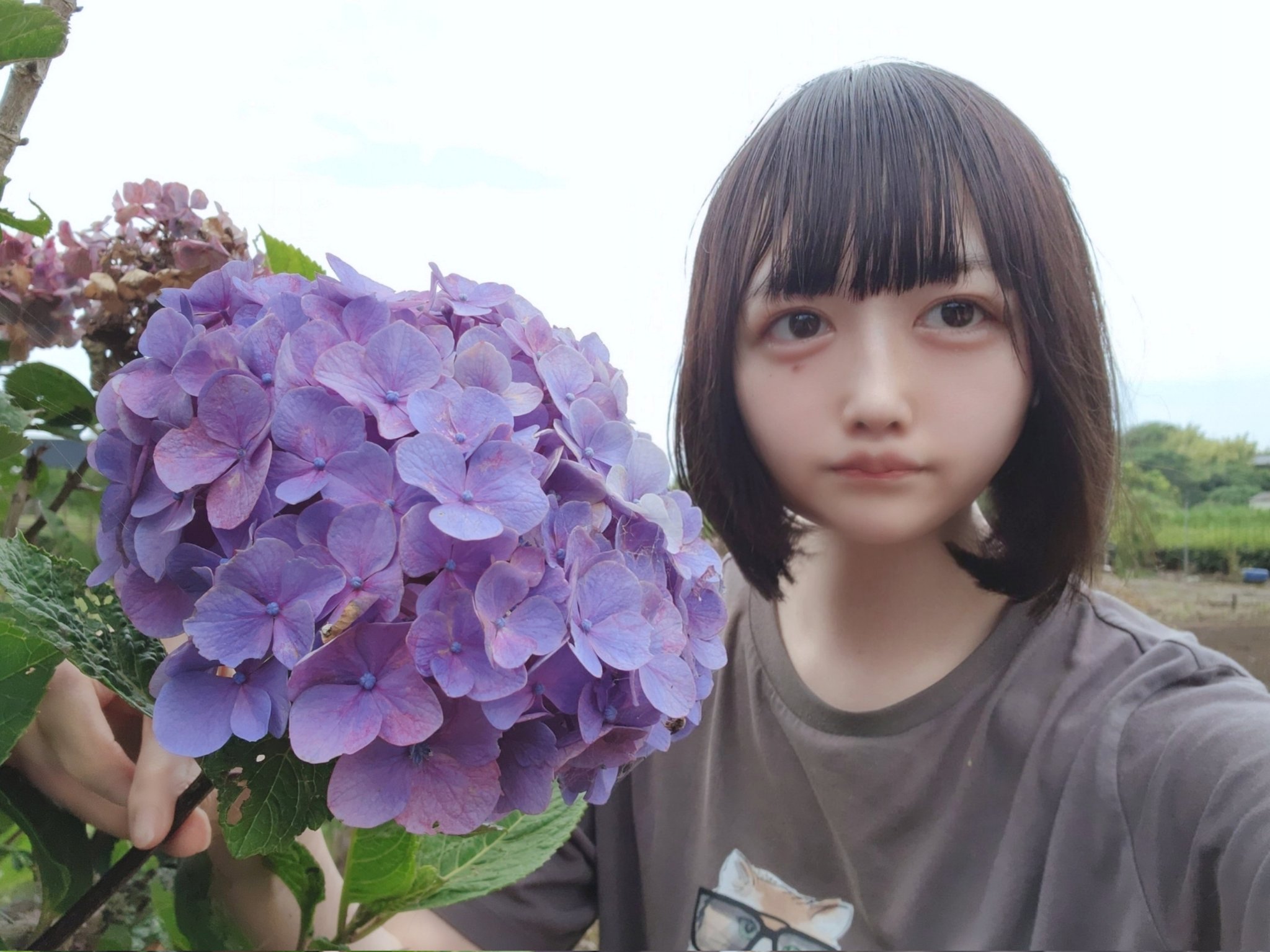 ゆに On Twitter 17時半ですね。 夜がくる。いやです。 明日がくるのがいやです。 お風呂シャワー入れず5日目。 ここ最近はいつもとはなんか違う漠然としたつらさがあって