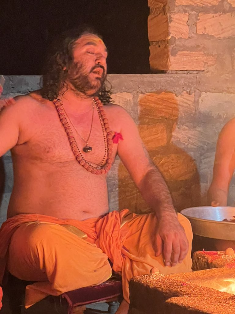 Yogi Devnath 🇮🇳 on Twitter: "कष्ट हरण माँ बगलामुखी का हवन जय माँ बगलामुखी🚩 https://t.co ...