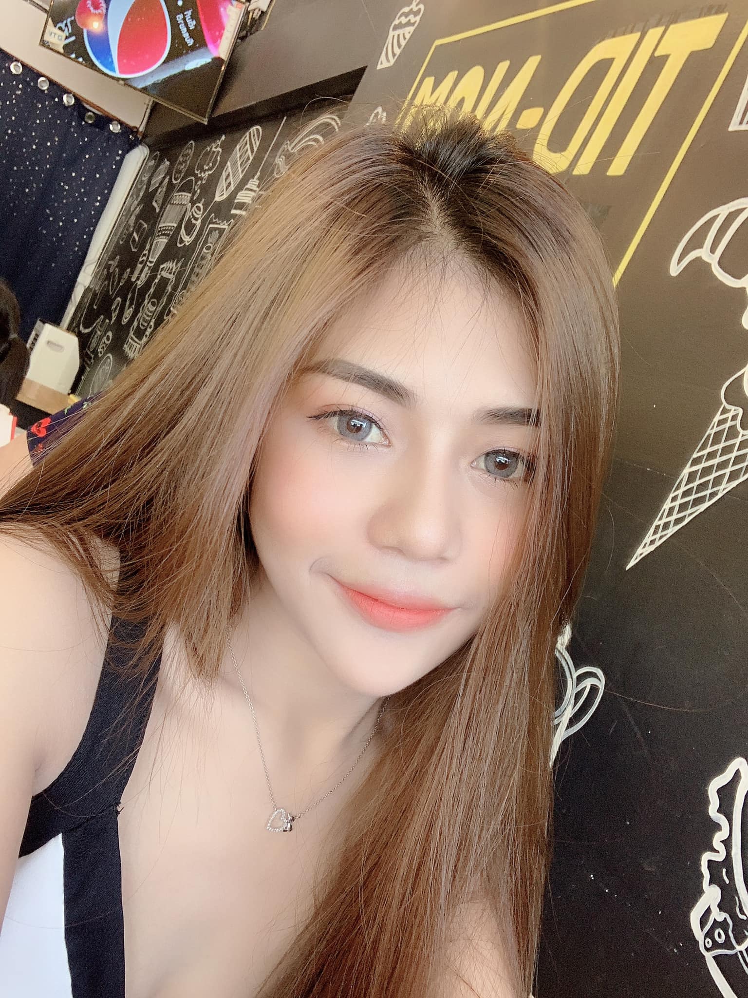 Fern Pasinee on Twitter: "แก้มไม่นิ่ม แต่ยิ้มให้ไม่เบื่อน้า #DMมาได้นะ #เหงาๆ #โสดมาก #เพชรบุรี ...