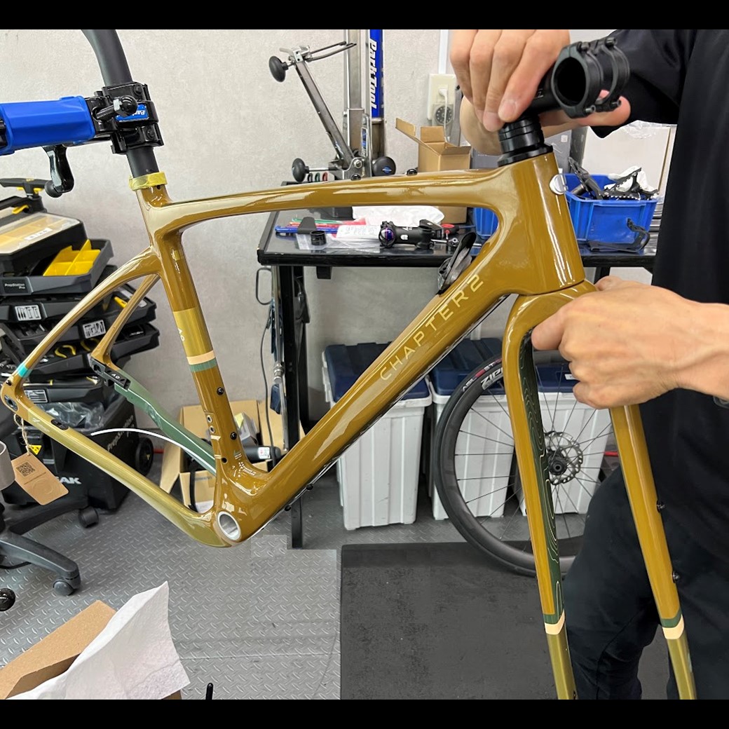 CYCLE SHOP KAGA on Twitter: "CHAPTER2のAOを組み立て中🔧 どんなバイクに仕上がるのか楽しみです♪ ちなみに当店は石川県で唯一のCHAPTER2取扱店です ...