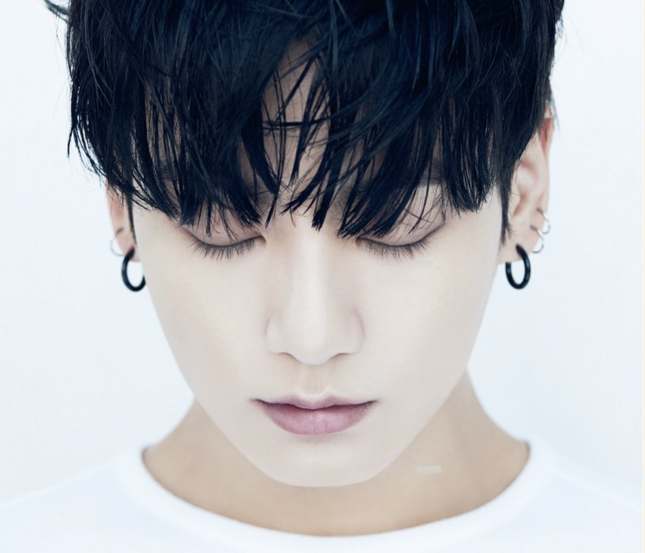 jungkook praiser⁷ ᵇʸ ʲᵏ on Twitter: "i have a thing for men with long lashes and by 'men' ofc i ...