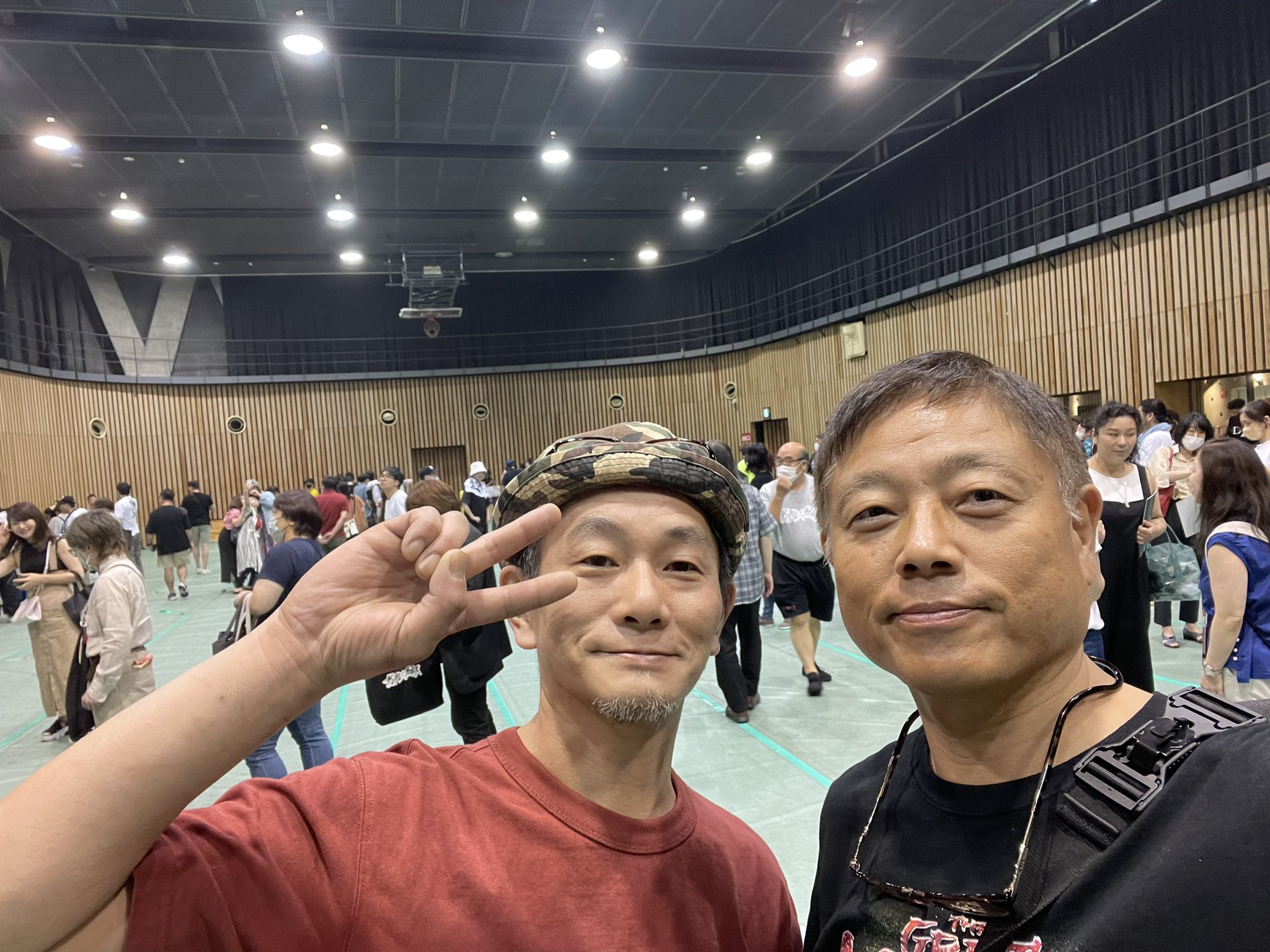 島田裕二 yuji shimada on Twitter: "チョロ発見！ この時ジェーン・スーさんが至近距離にいた。 僕のこと知ってくださって光栄です😊 ＃がんばれプロレス ＃ジェーンスー ...