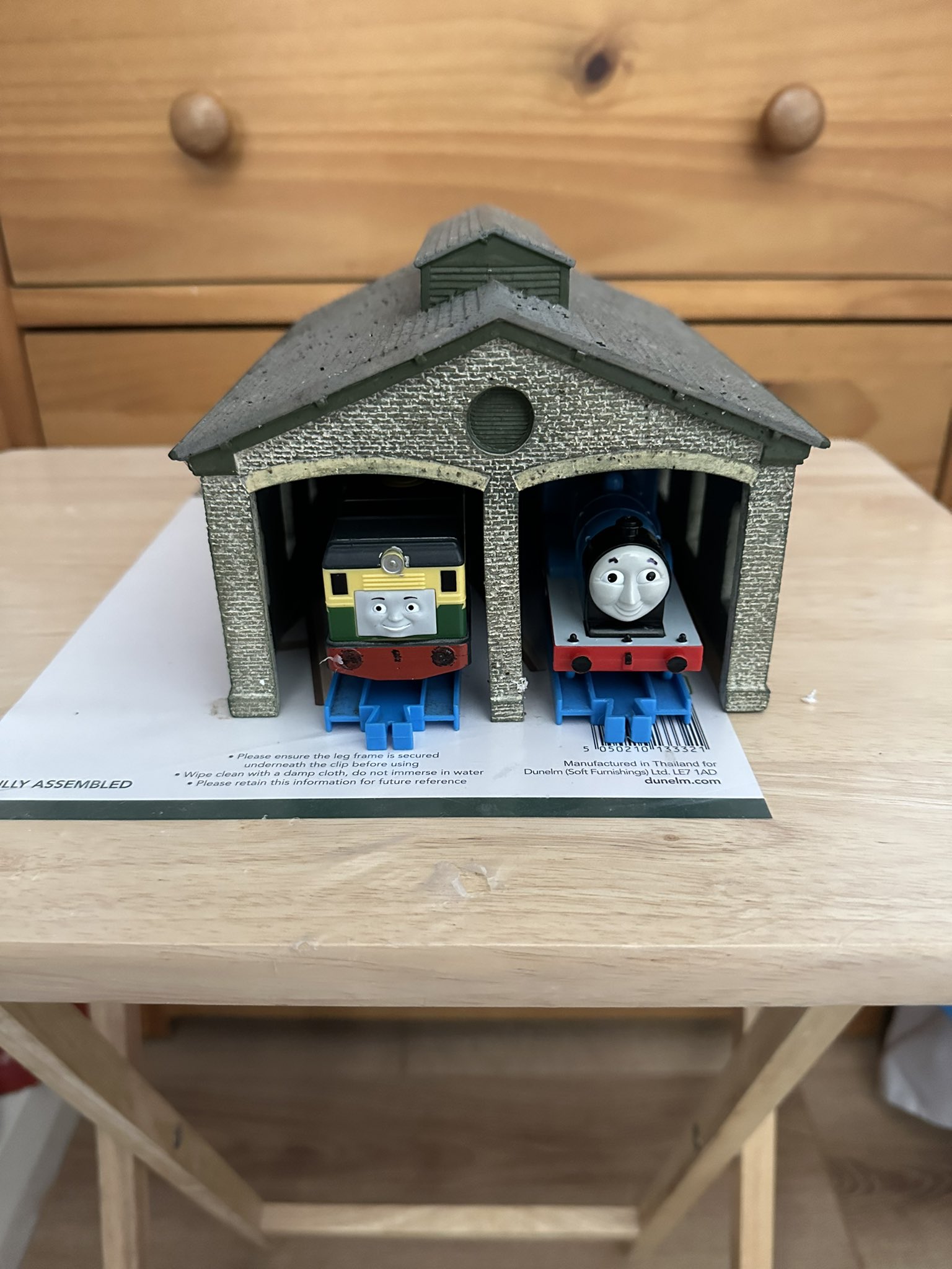Rhys Pyle on Twitter: "The Hornby engine shed works well with Tomy, Plarail and Trackmaster ...