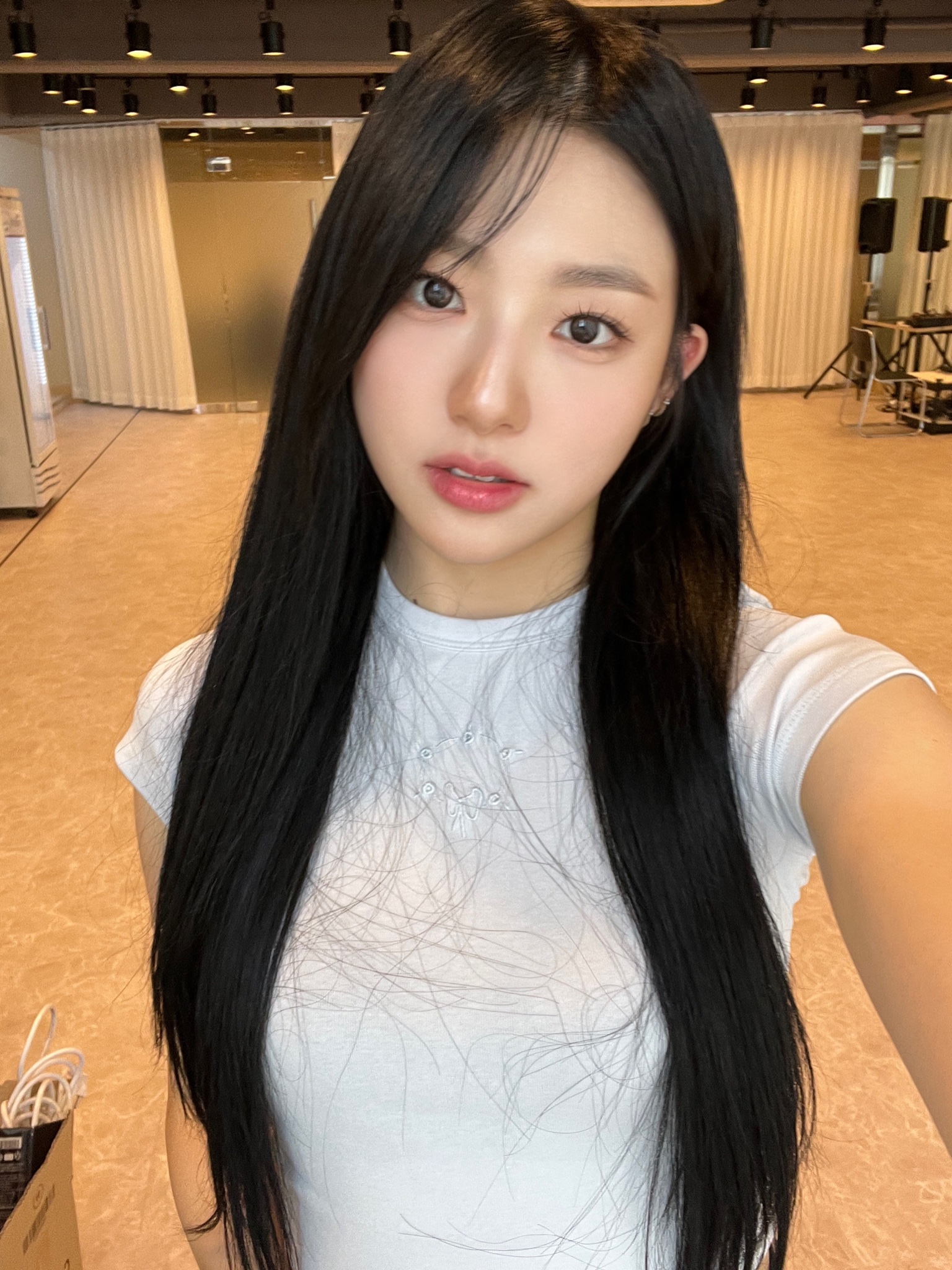 zhou xinyu pics on Twitter: "Xinyu’s showing off her new keychain on fromm https://t.co ...