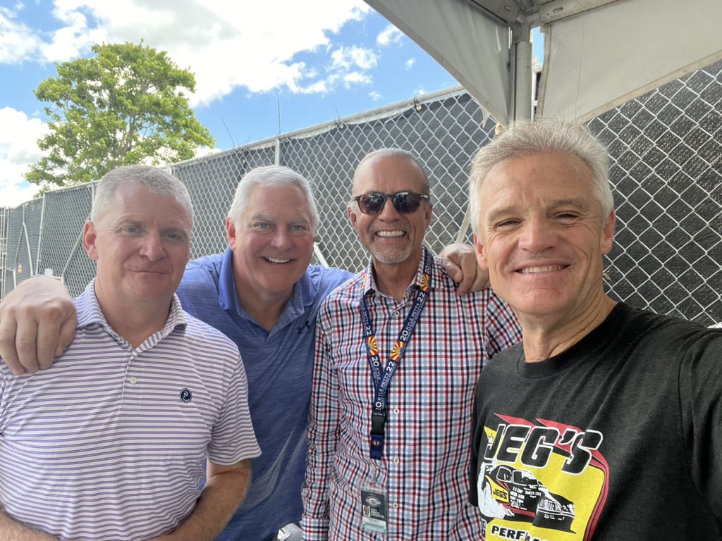 Kenny Wallace on Twitter: "I am smiling 😁 Kyle and Jeff stopped by to say hi 😁💯🕺🏁 3:45 TODAY is ...