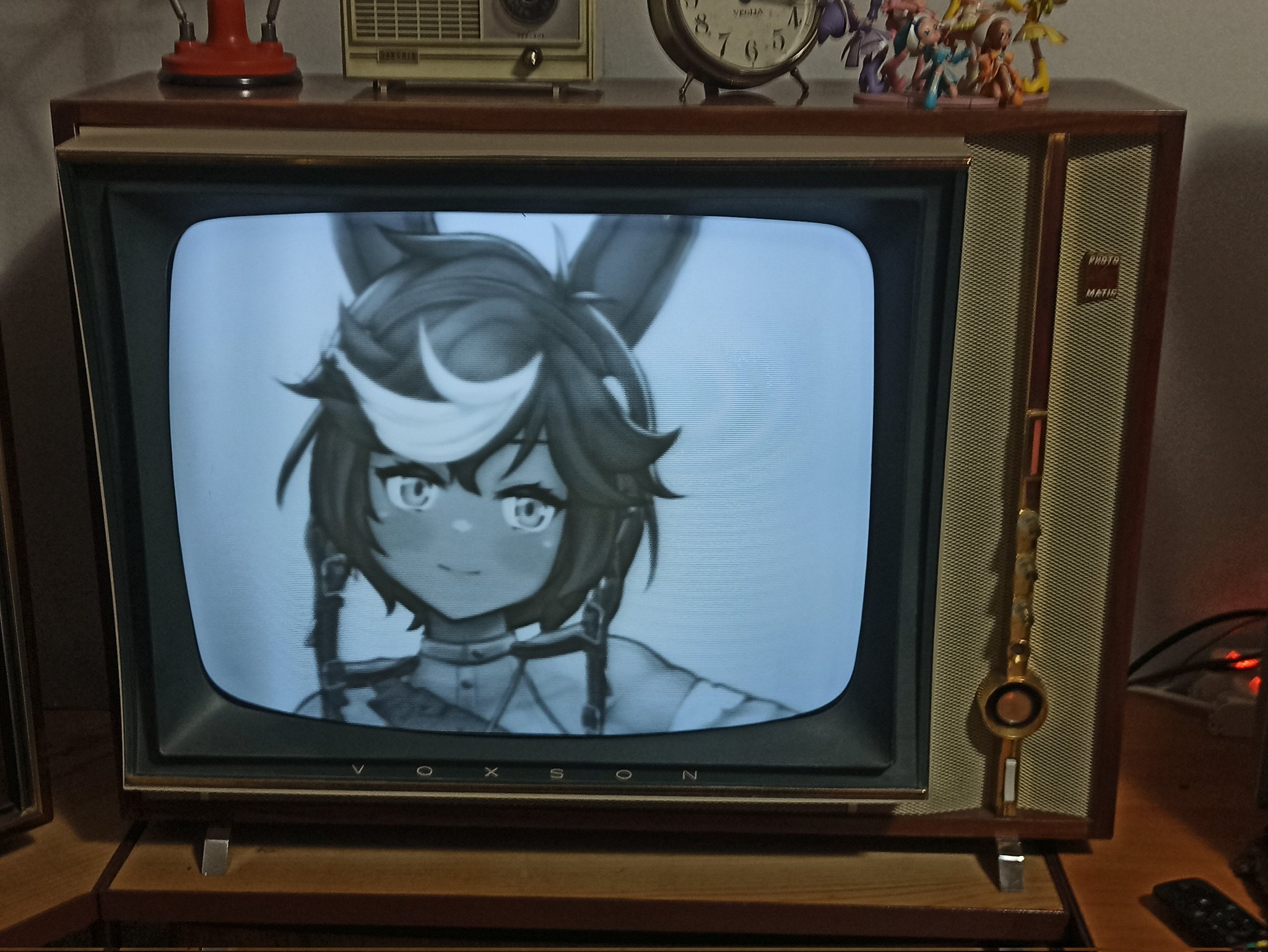 I put waifus on a vintage TV on Twitter: "Voxson T-302 Photomatic - 1960 @UmariTomoe - Virtual ...