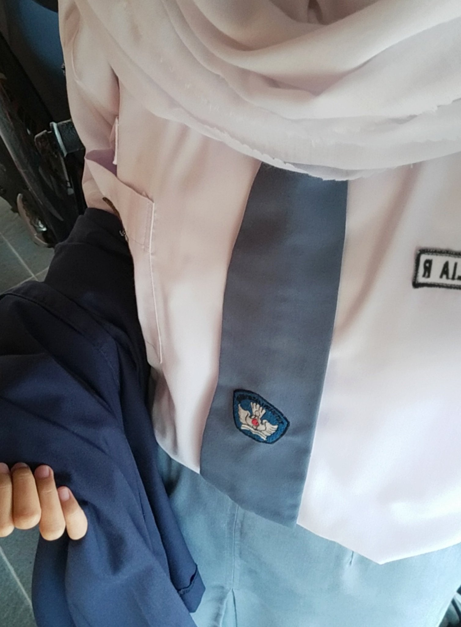 amel on Twitter: "first day of 12th grade 🏃🏻‍♀️ https://t.co/TVvTIXz9PZ" / Twitter