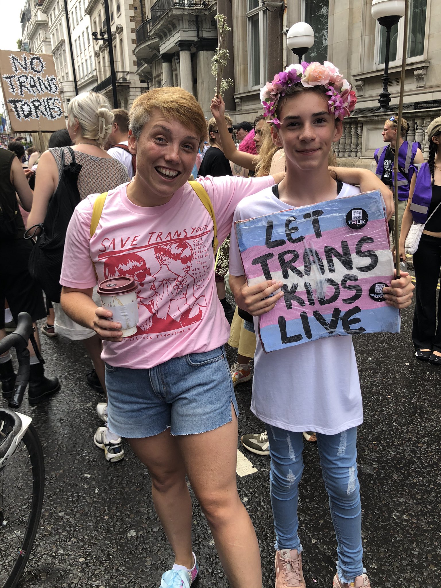 Emma and Emily 🏳️‍⚧️🏳️‍🌈 on Twitter: "Being visible and making her voice heard at trans pride ...
