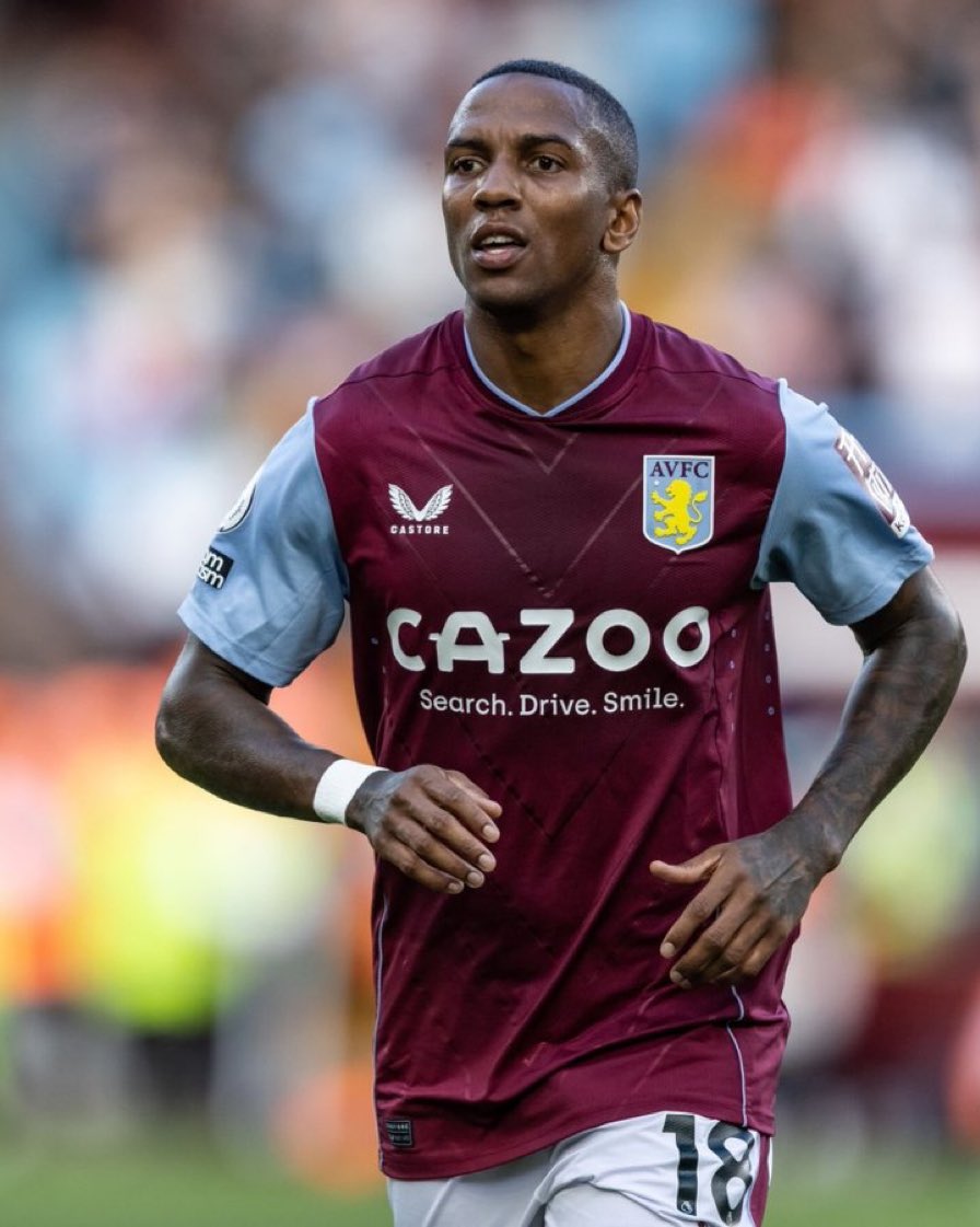 EPL World on Twitter: "🚨 عاجل: لوتون تاون و إيفرتون بدأوا في محادثاتهم مع اشلي يونغ الذي اصبح ...