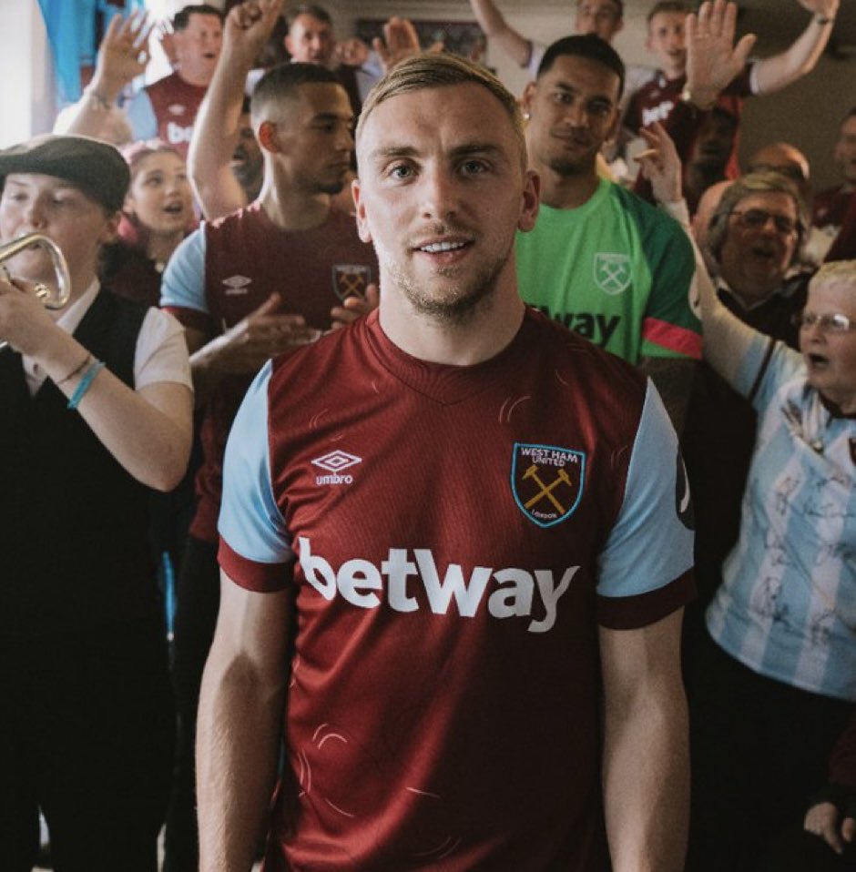 EPL World on Twitter: "🚨 رسمياً ويست هام يونايتد يعلن عن طقمه الاساسي لموسم 2023/24 🔥 https://t ...