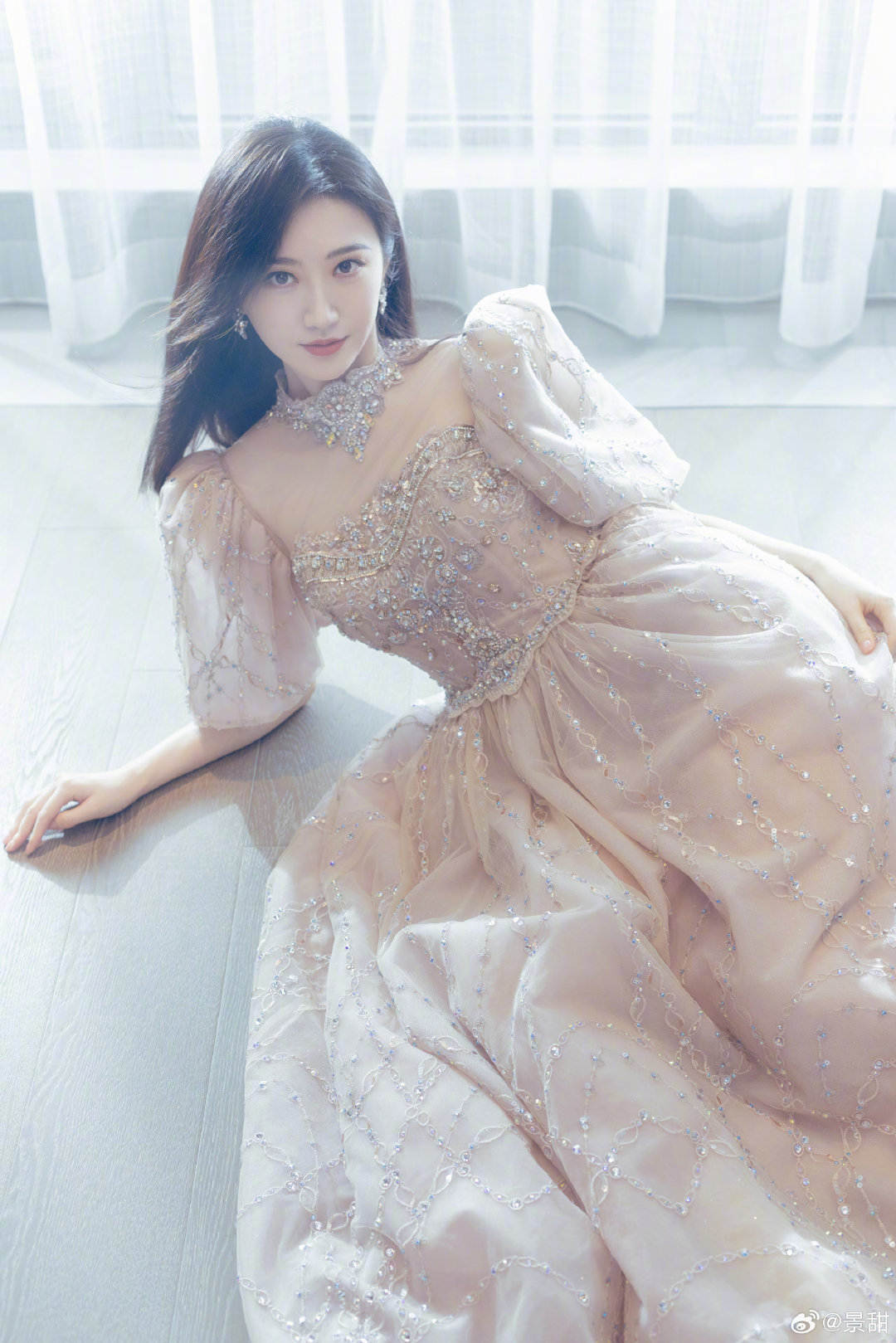 CNent on Twitter: "#JingTian shares new photoshoot snaps More - https://t.co/bk57Q4ZFuQ #景甜 ...