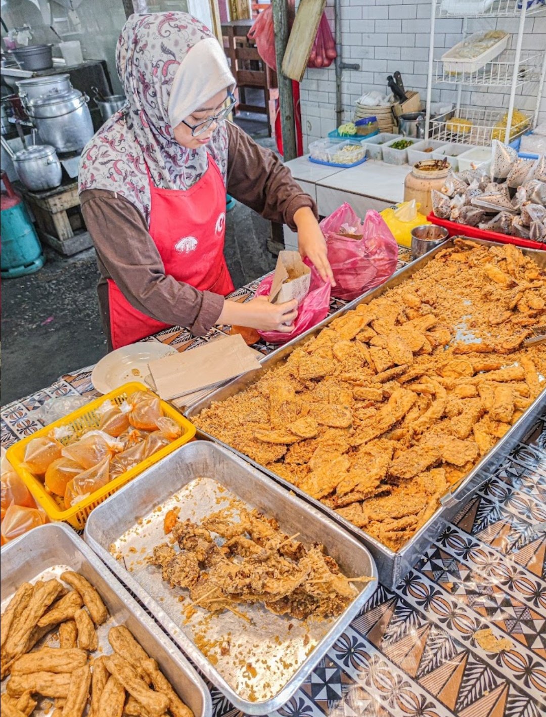 mohd hafizee on Twitter: "eat like locals when your in Tampoi area - this humble warung is ...