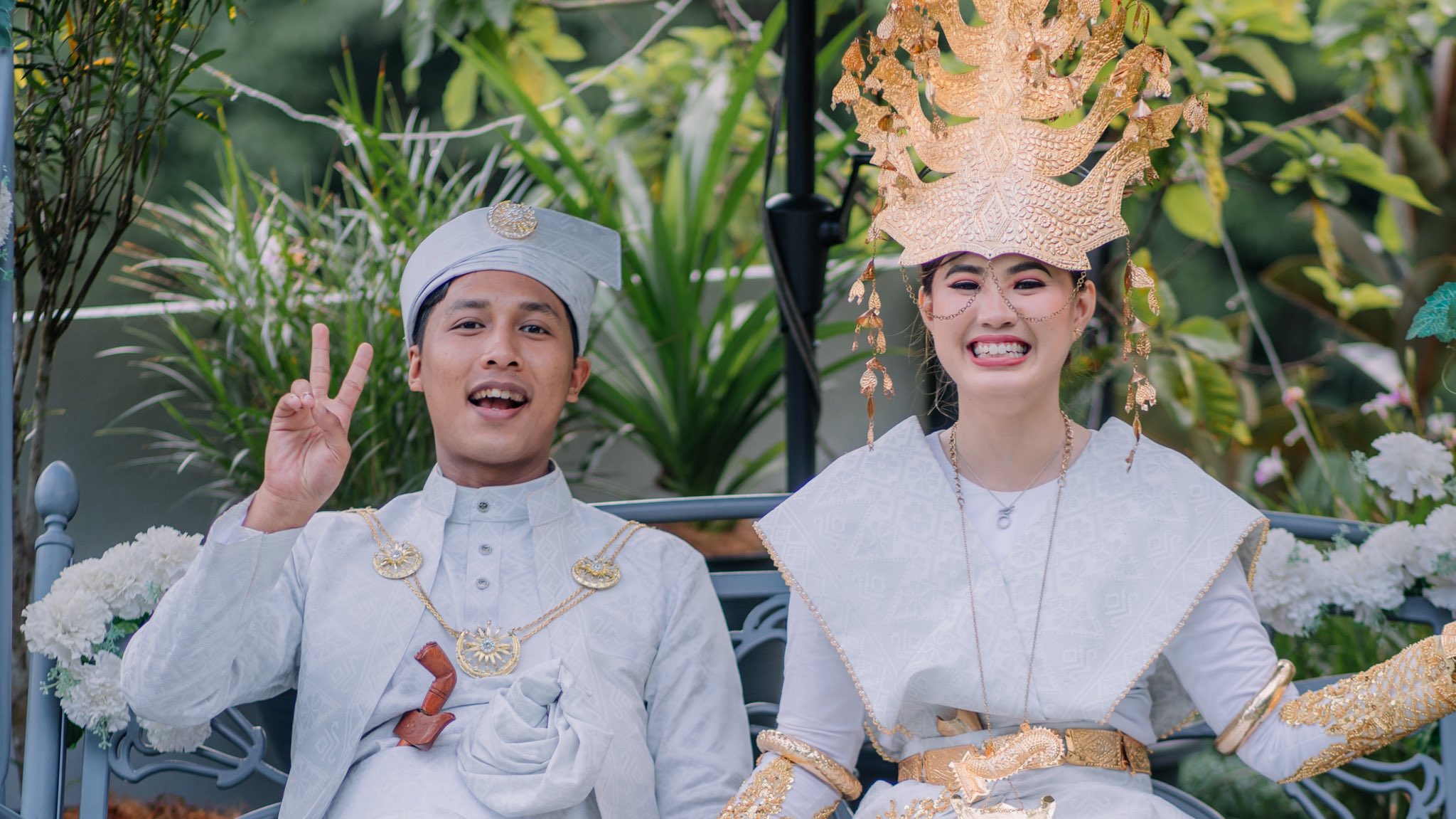 Princess Jiee ̈ on Twitter: "Be with someone that makes you laugh the hardest, someone you can ...