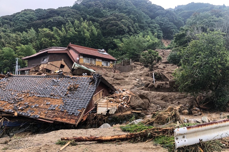 Realtime Global Data Intelligence Platform on Twitter: "Devastating scenes in southwestern Japan ...