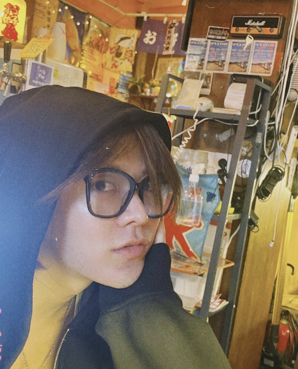 lance 🩷 on Twitter: "Yuta captioned it “a date with yuto” and didn’t post any pictures of yuto 😭 ...