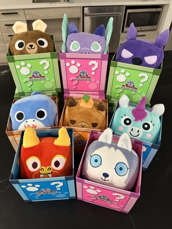 You can only pick ONE stuffy... 🎁 - Download Tweet Image from BIG Games ...