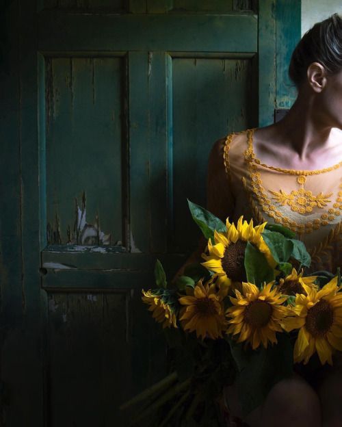 Nilofar Hossain on Twitter: ". She lived so long in the darkness until one day, there she was ...