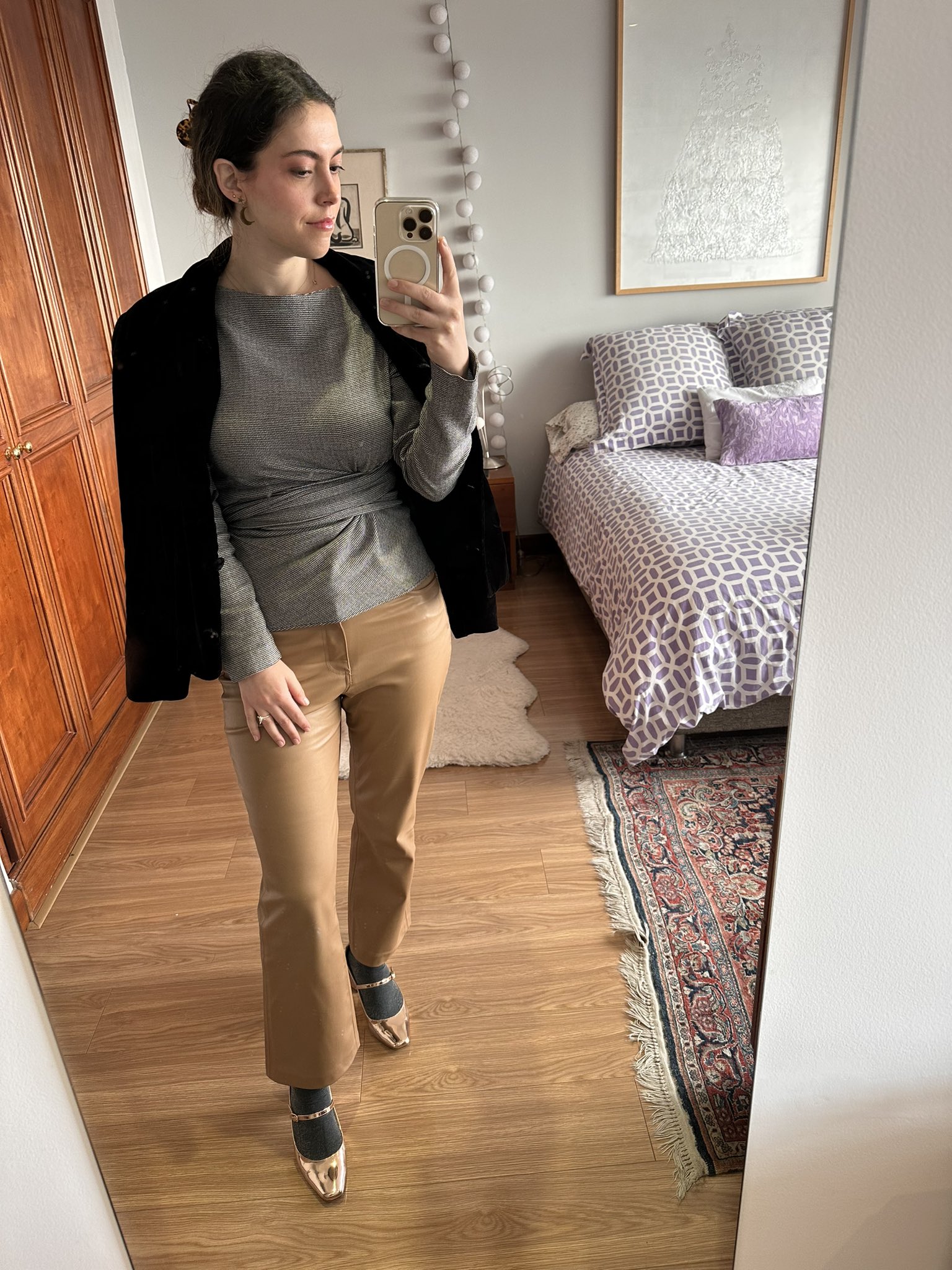 Valeria Akl on Twitter: "En los días lluviosos de Bogotá cuál es tu prenda predilecta que no ...