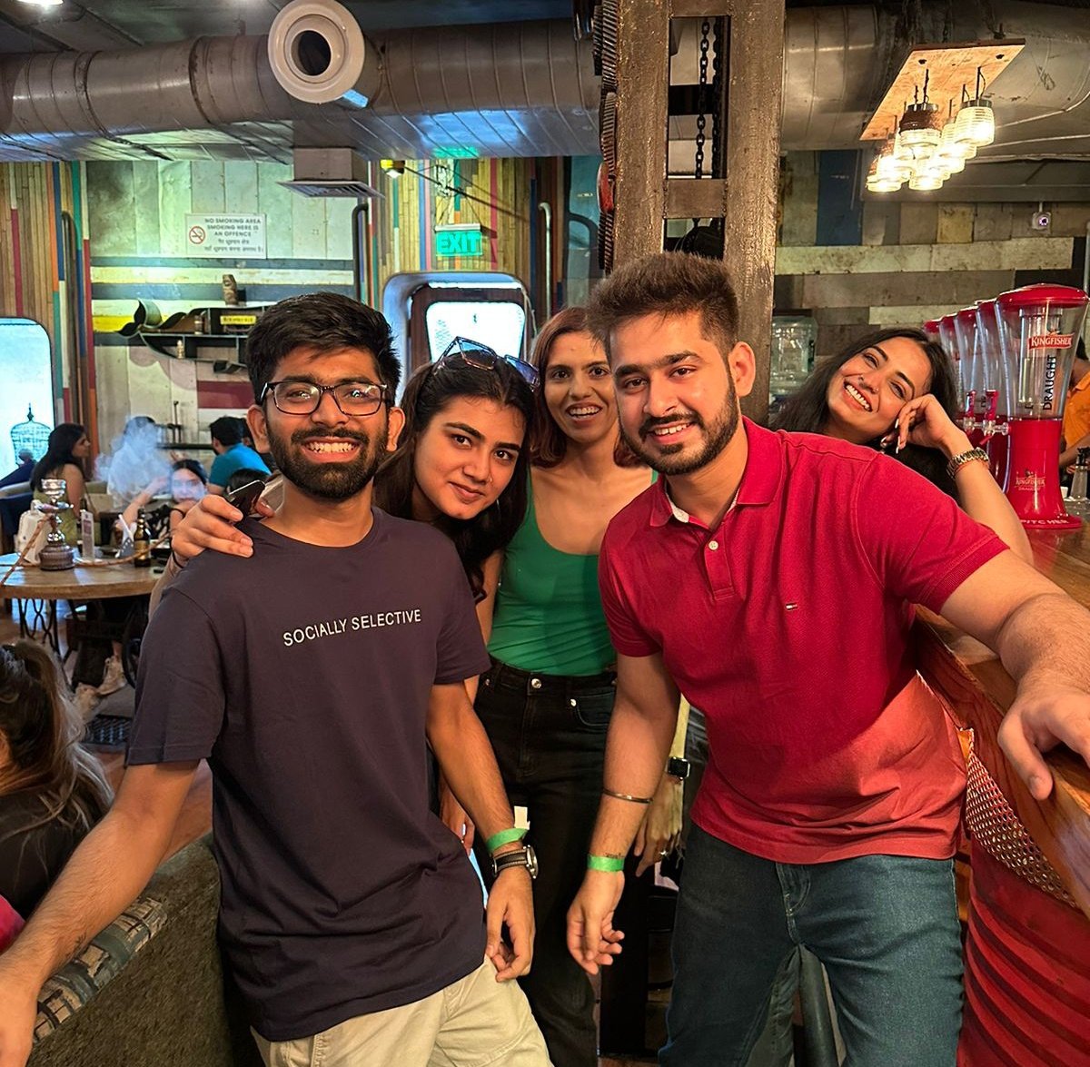 Kritarth Mittal | Soshals on Twitter: "Actually a few more ️🥵 cc: @_deadpoet/@Haze0927 tag nhi ...