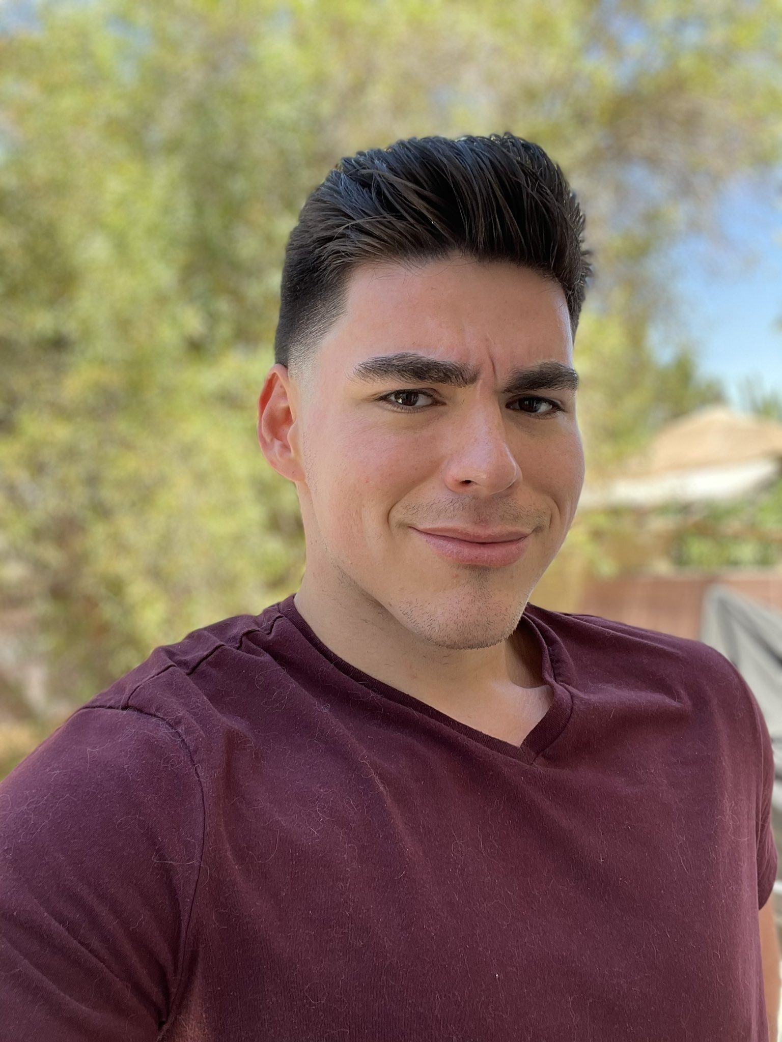 PINE FM on Twitter: "Hi! Happy Monday ☕️ fresh haircut and ready for some more games with Siri ...