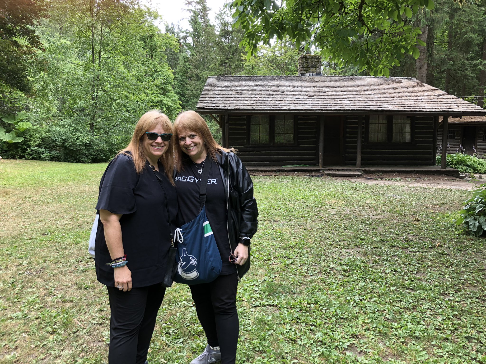 LorenHollᐰnder💙 #StᐰrgateForever on Twitter: "Hi all my Stargate fans @HollanderJodi and I went ...