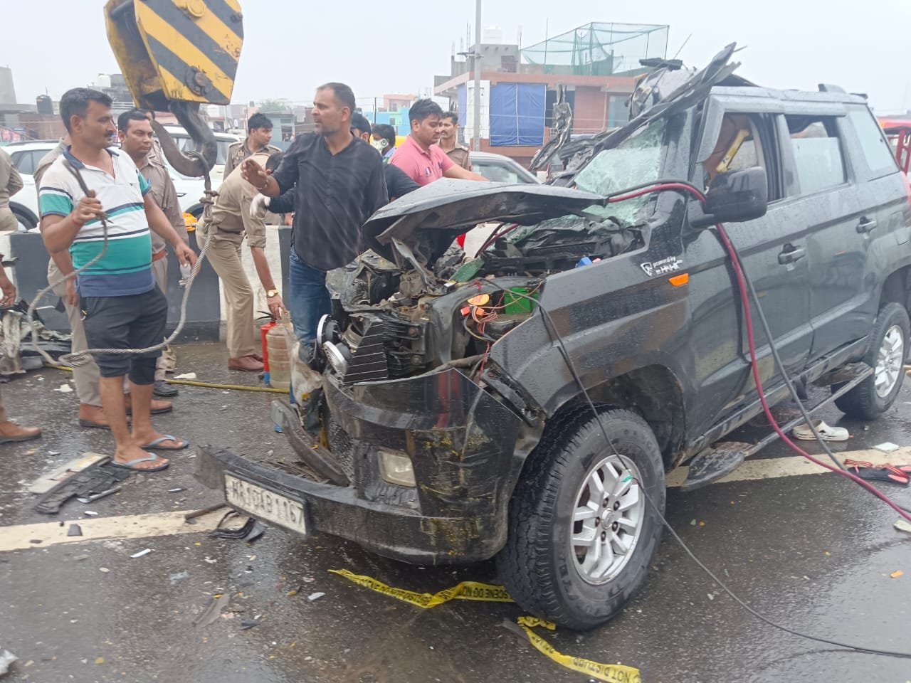 HT Auto on Twitter: "Wrong-side driven school bus collides head-on with TUV on expressway; six ...
