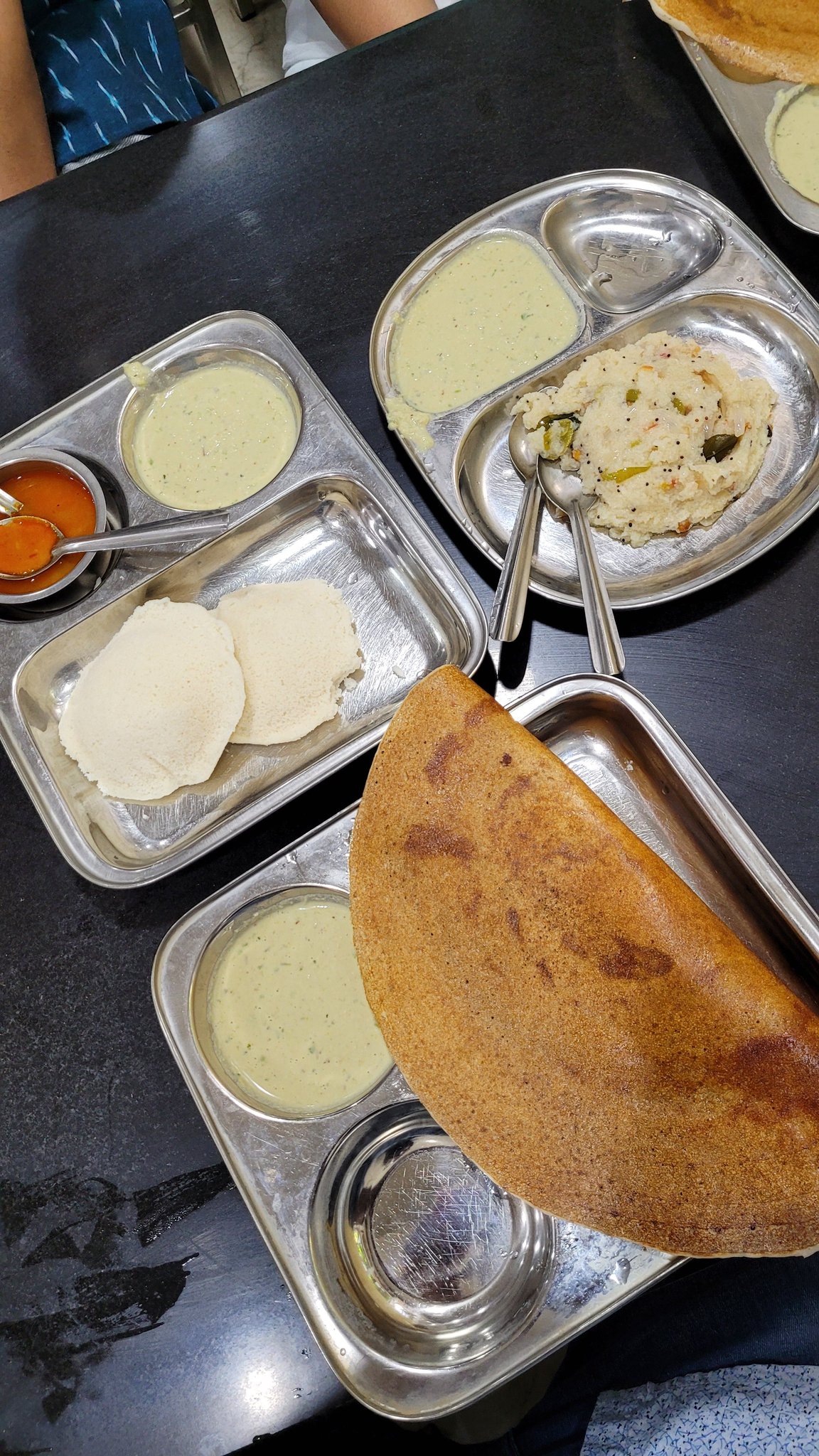 Atulmaharaj on Twitter: "Every town or city has an iconic eatery, Town Canteen in Chikmagalur is ...