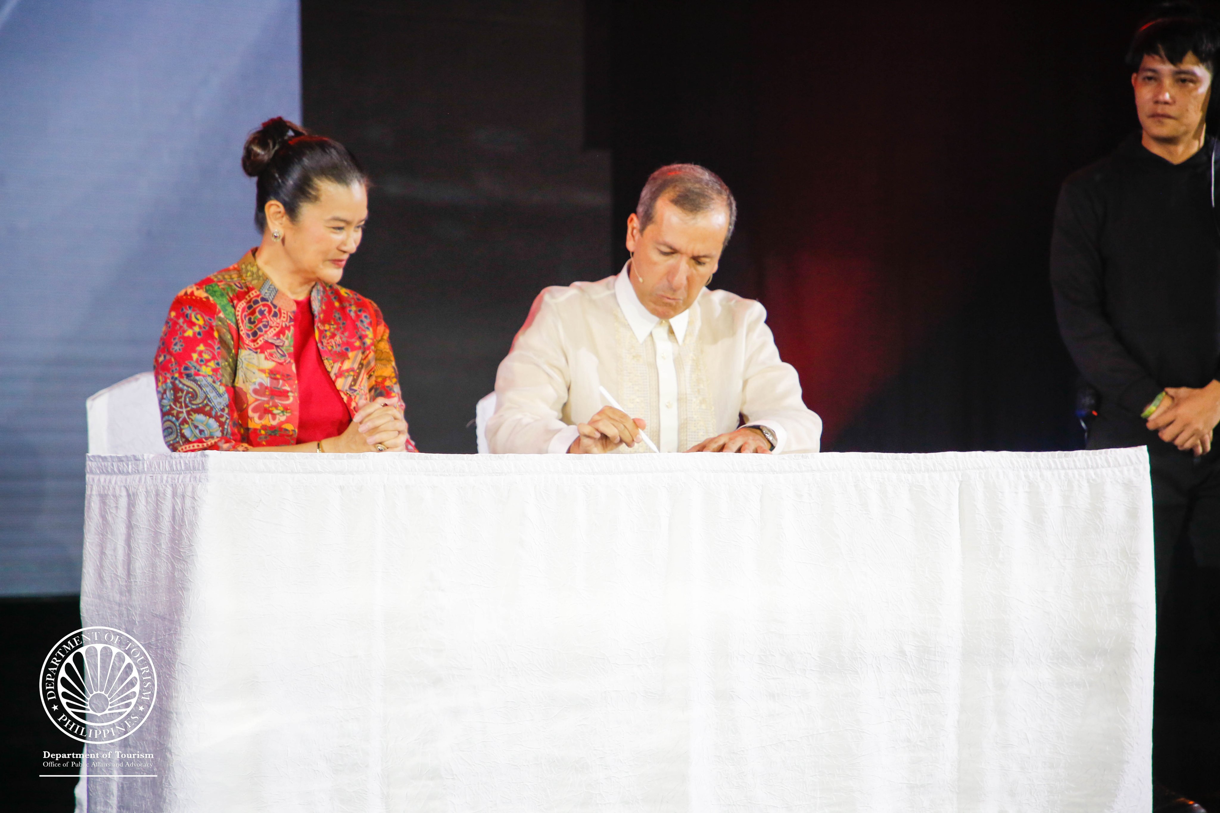 Visit Philippines on Twitter: "𝗟𝗢𝗢𝗞: The Department of Tourism (DOT) on Monday (Jul. 10) forged ...