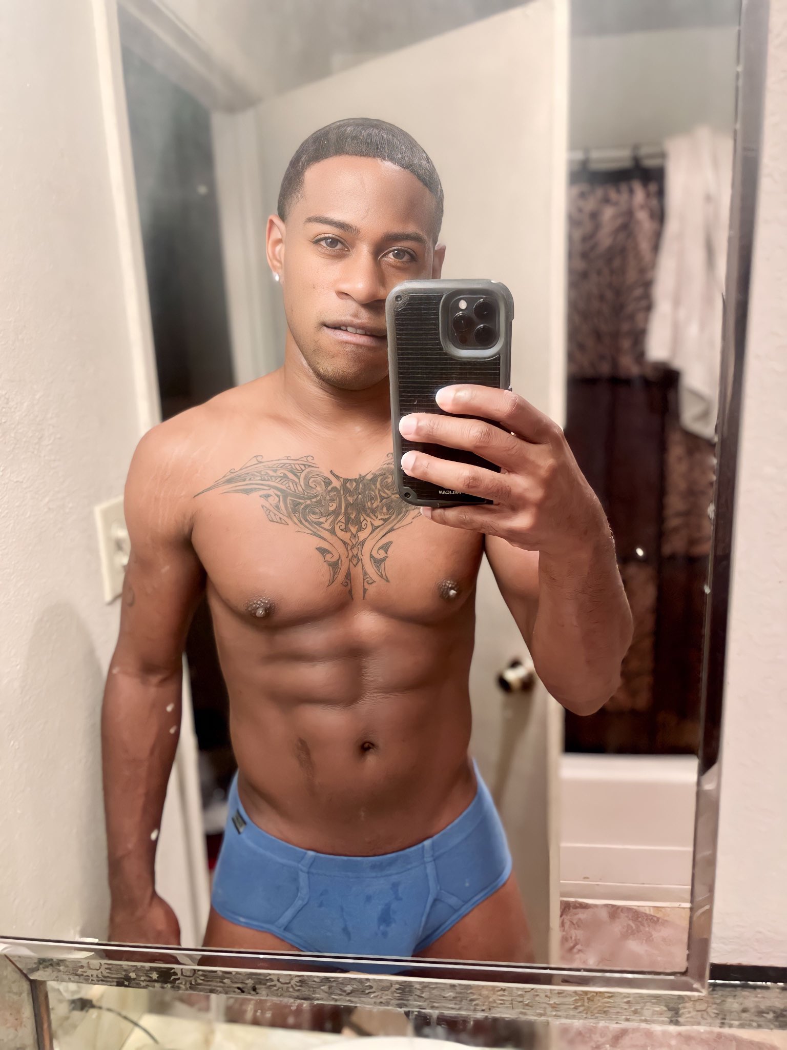 Bezzy Belaire on Twitter: "Retweet for a full naked body shot 👅 https://t.co/H4k6hqfwrp" / Twitter