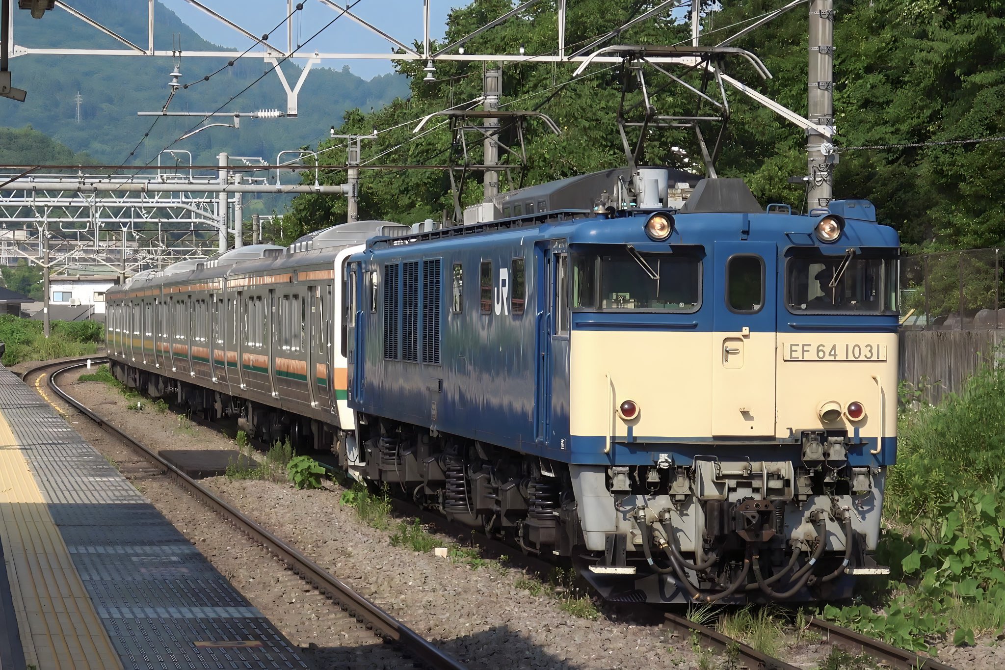 かりさた on Twitter: "2023/07/11 猿橋駅 配9837レ EF64-1031+211系3000番台 A10編成 NN廃車回送 https://t.co ...