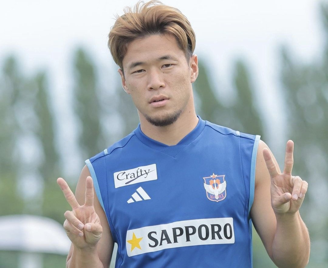 ⚽AYA⚽ on Twitter: "ゴメス 表情とポーズが合ってなくて笑う😂w https://t.co/qVGOQxvedq" / Twitter