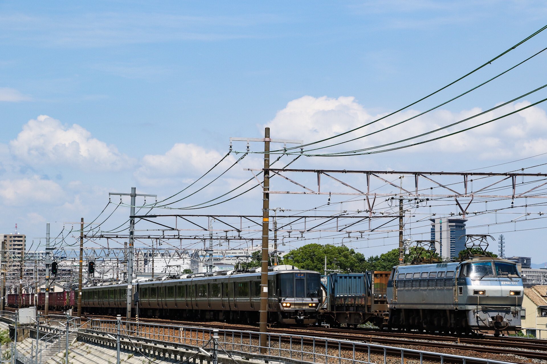 0キロポスト on Twitter: "7月11日 高槻-摂津富田-JR総持寺 13:33 5085レ EF66 123 13:40 59レ EF210-307 14:02 4071レ ...