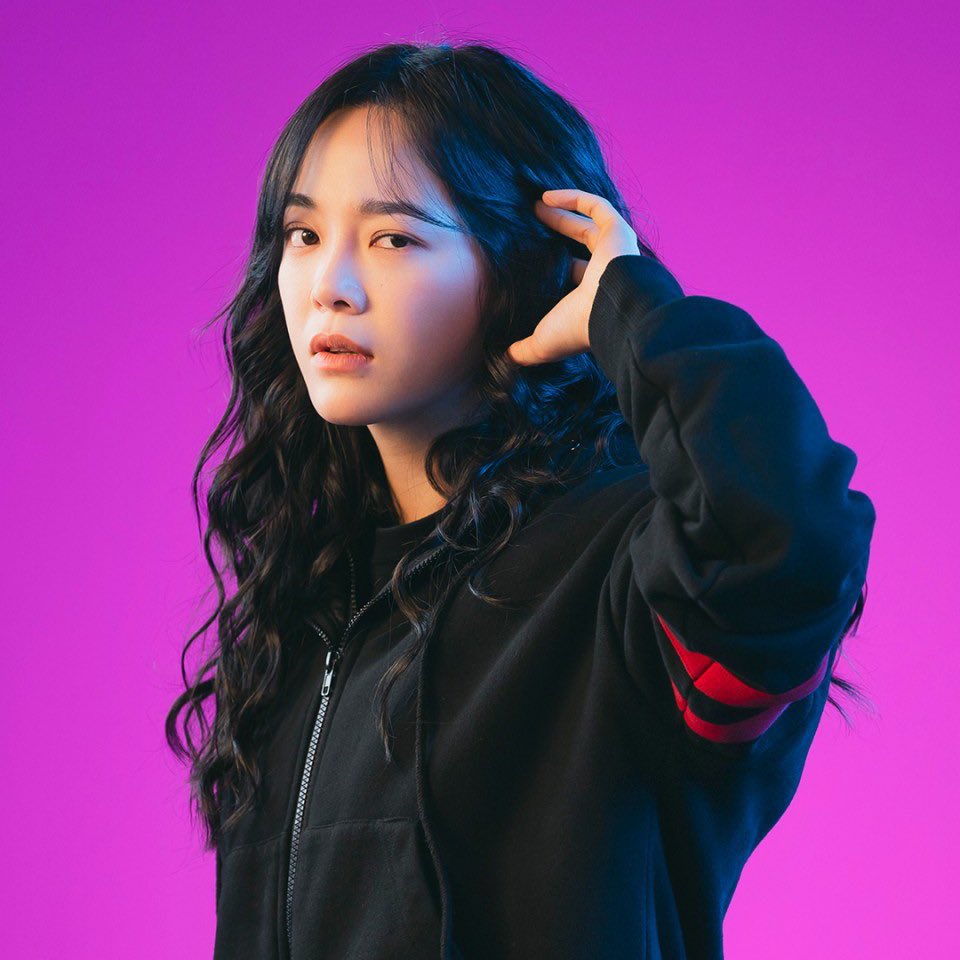 앤 on Twitter: "i want to be as effortlessly cool as do hana😭🔥🔥🔥 https://t.co/X8lDBQkx8Q" / Twitter