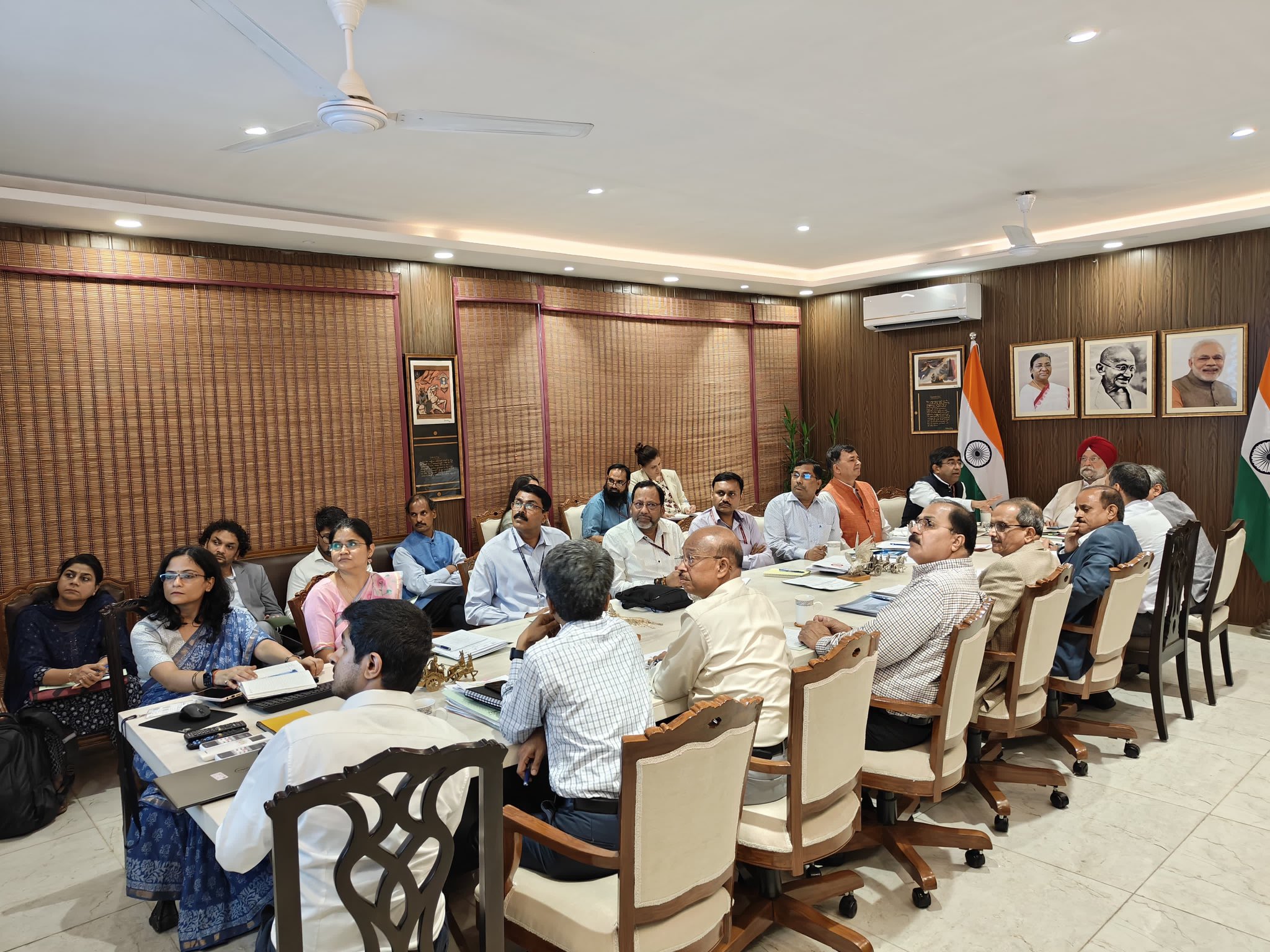 Hardeep Singh Puri on Twitter: "Reviewed the training capabilities of the eight training ...