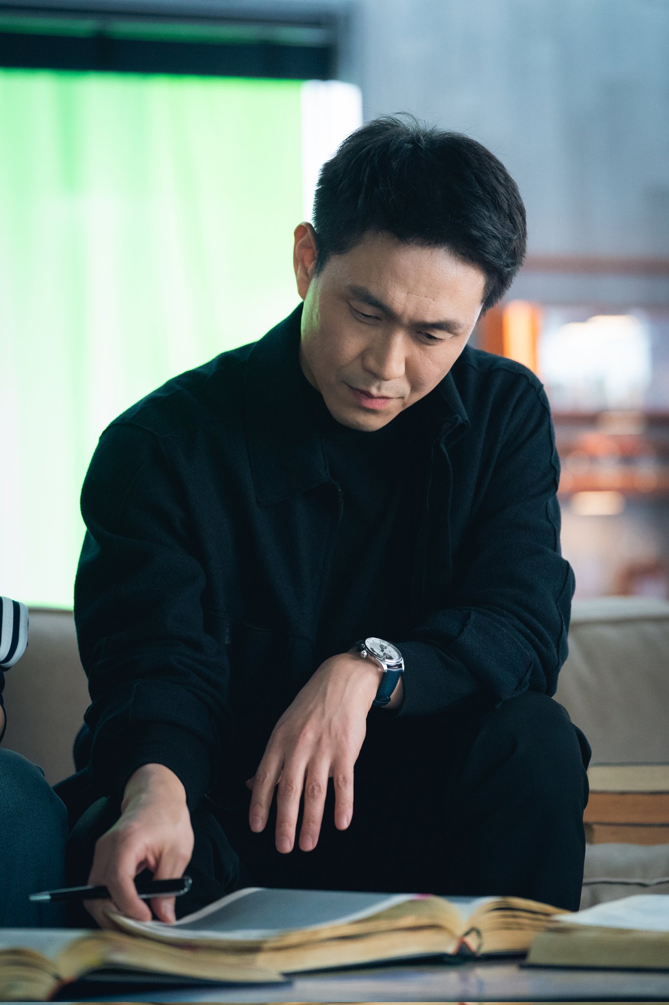 K-Drama Menfess on Twitter: "•kdm• Pesonanya Oh Jungse di revenant ini beneran bikin oleng ...