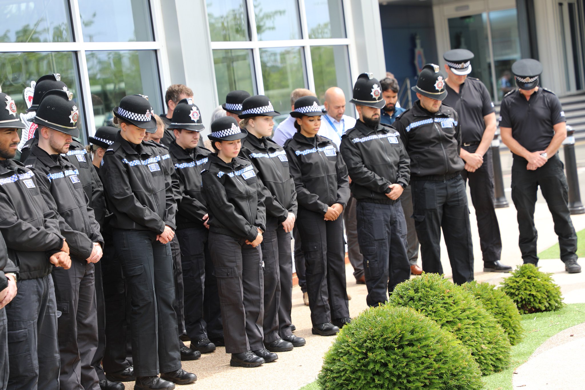South Wales Police on Twitter: "A minute's silence was observed at @swpolice HQ today to ...
