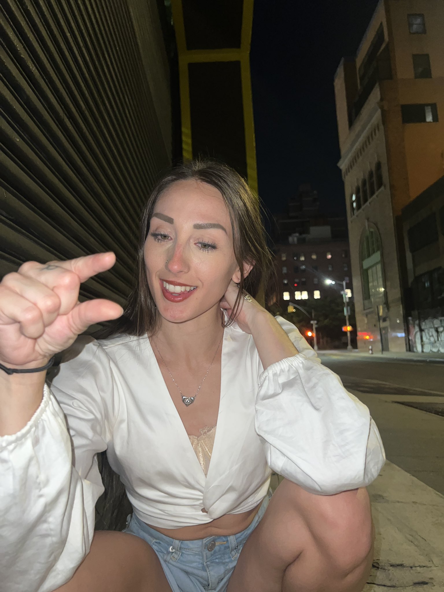 𝕲𝖔𝖉𝖉𝖊𝖘𝖘 𝕮𝖗𝖞𝖘𝖙𝖆𝖑 ☀️ Spit Queen on Twitter: "Ew that’s so embarrassing, only 4 inches? 😧 I bet you ...