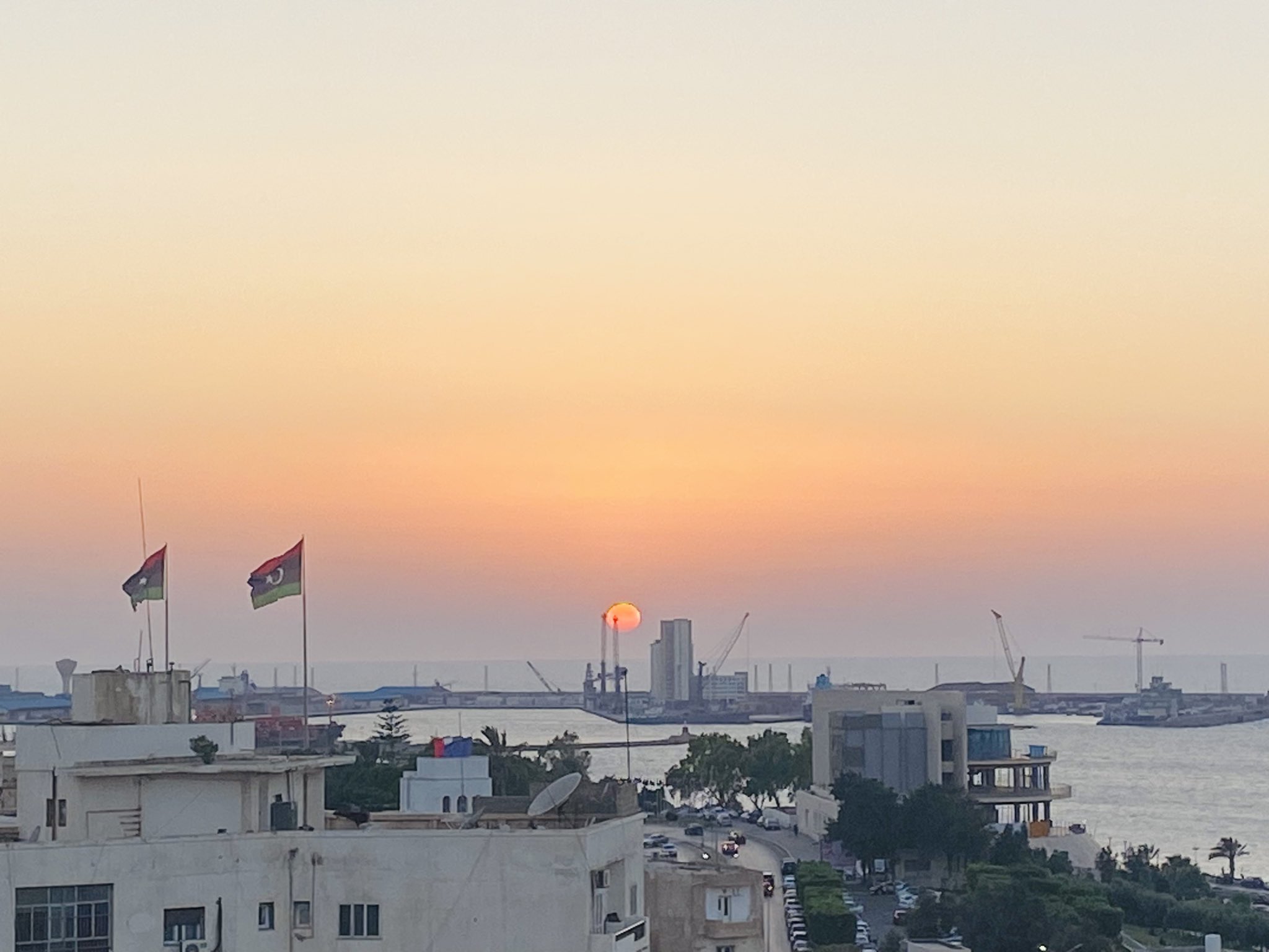 Asma Shallouf on Twitter: "#Libyan_skies #Tripoli Now @ 8:15 pm https://t.co/UuhmnLfUba" / Twitter