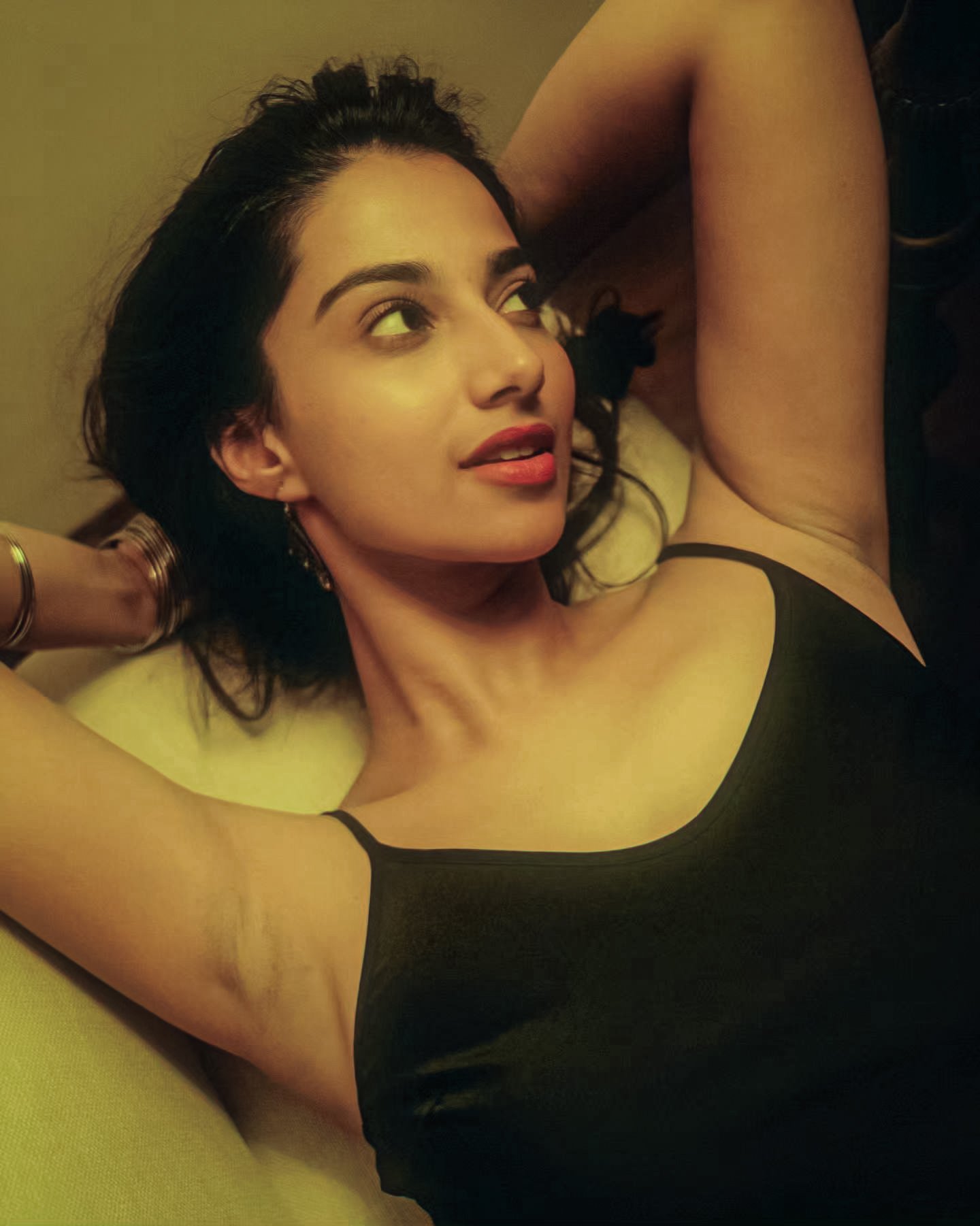 𝘼𝙧𝙢𝙥𝙞𝙩 𝙝𝙪𝙣𝙩𝙚𝙧 on Twitter: "POV : she seduces you with those gorgeous pits 🥵 https://t.co ...