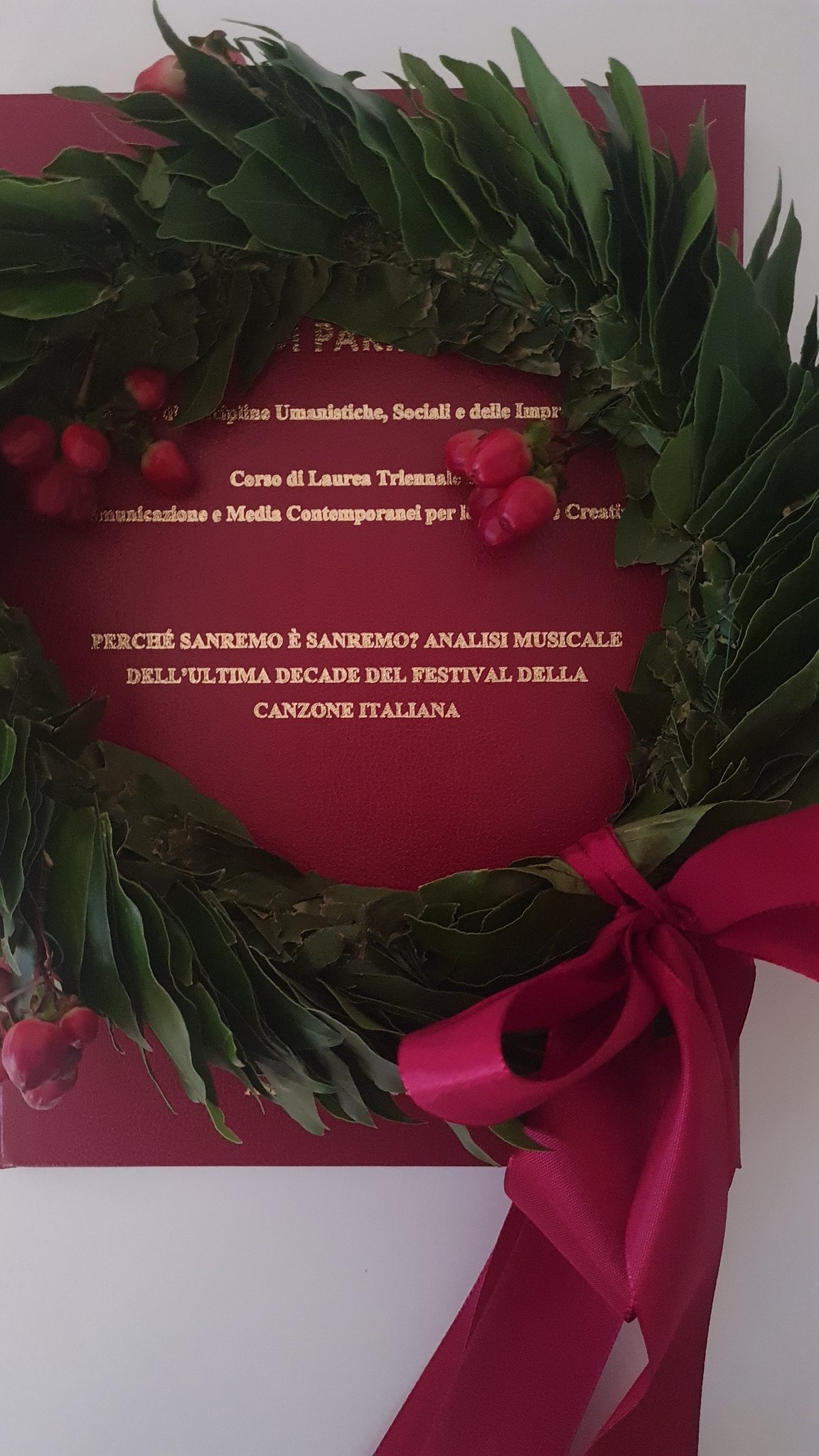 ylenia on Twitter: "brindiamo insieme alla vita 🤍 https://t.co/nlR6oYMNHu" / Twitter