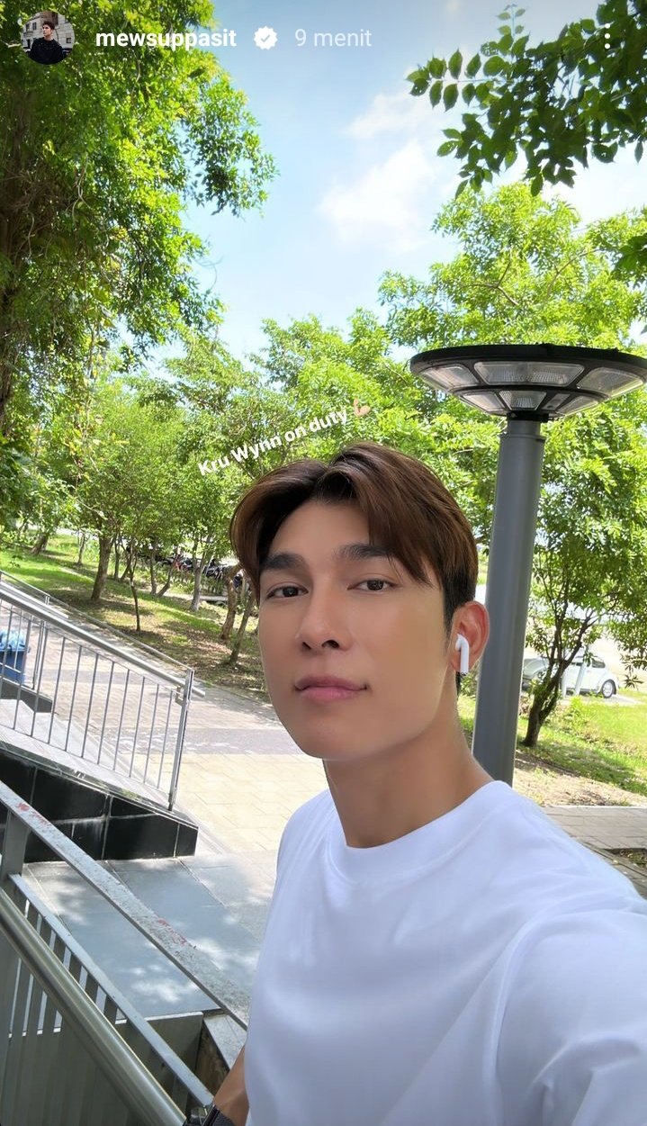 (slow like a sloth) ujee ♡ on Twitter: "on my way to school to meet kru wynn ♡ #MewSuppasit ...