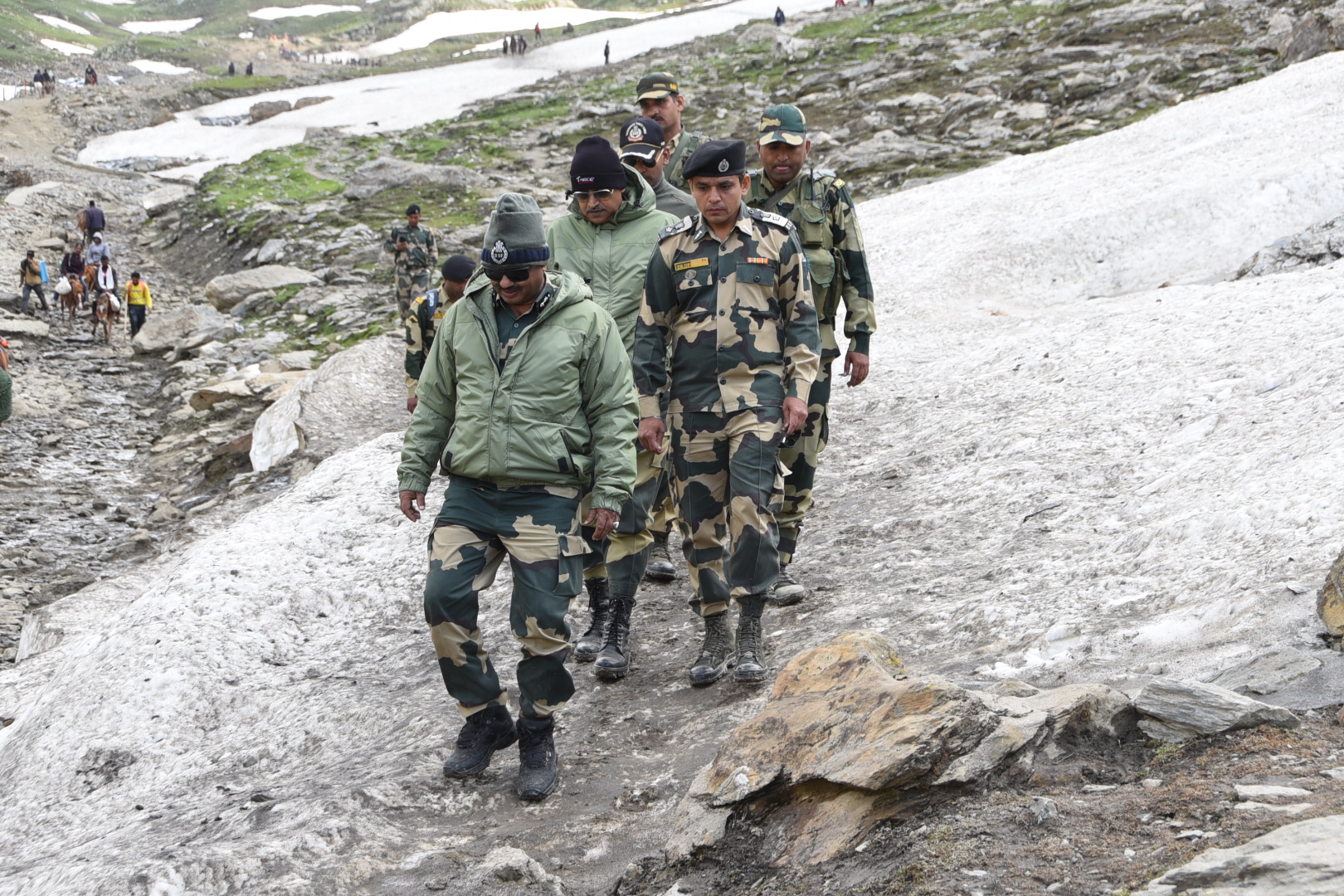 Bsf Kashmir On Twitter Dg Bsf Sh Nitin Agrawal Walked Through The