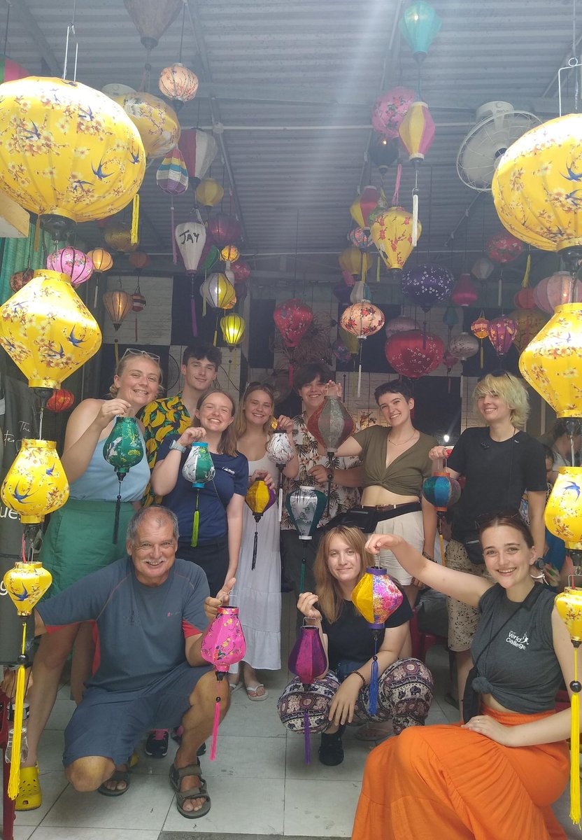 The Emmbrook School - Home