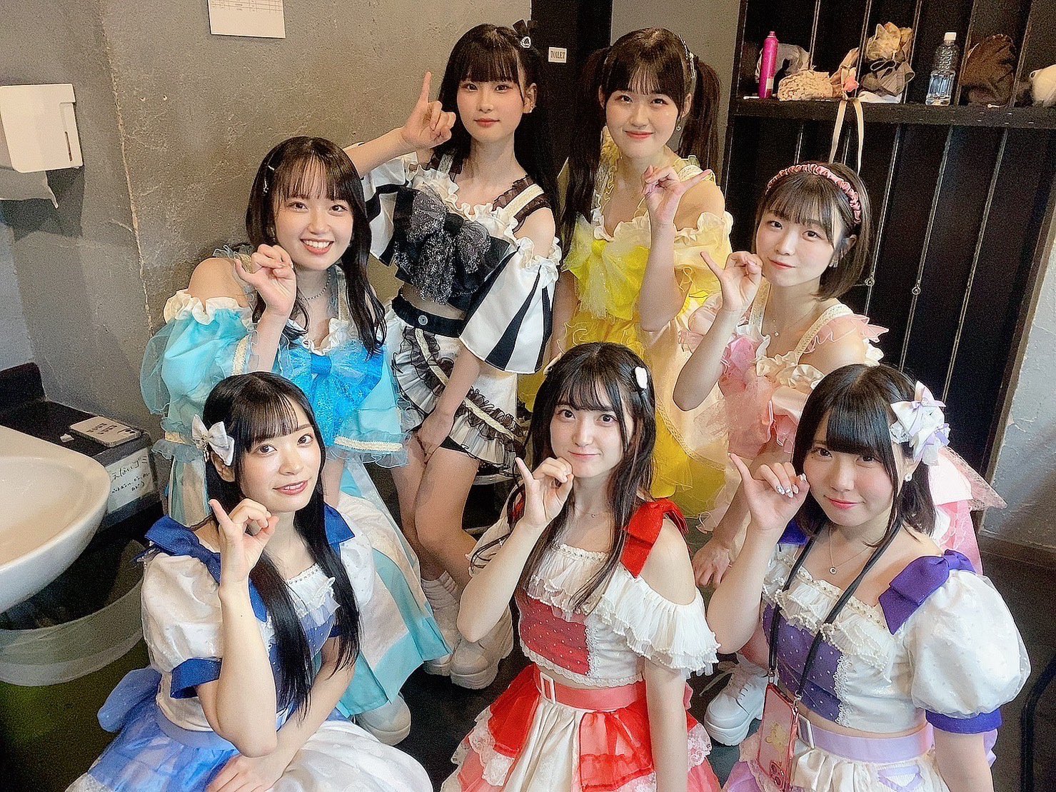 bubble flowers 11/18(土)1stワンマンライブ開催決定🔥 on Twitter: "改めて、昨日は定期公演に出演してくださった アポストロフィ様 ...