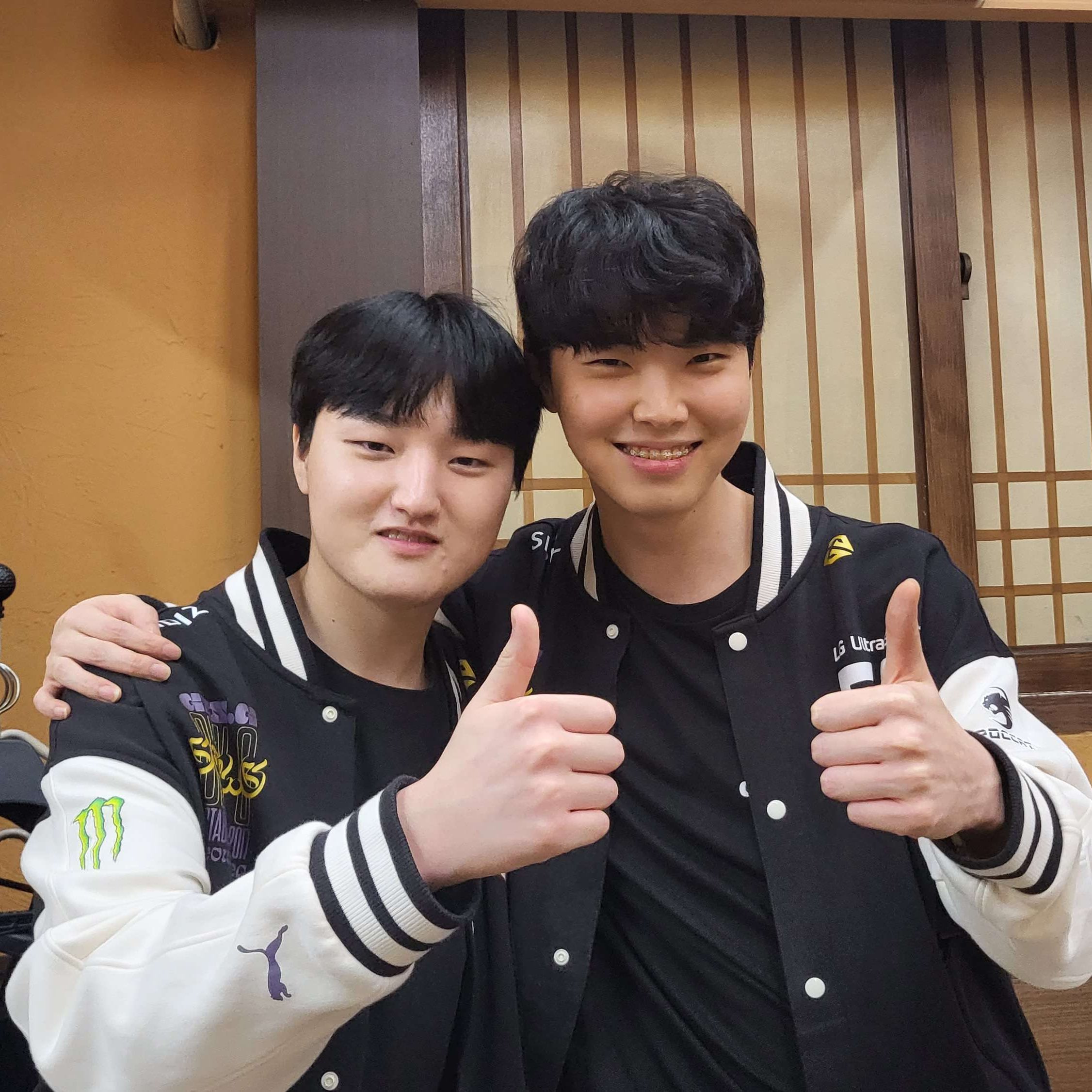 alex𓂀 #LCKWIN on Twitter: "He's so fond of Chovy 🥲 every time I think about them playing that ...