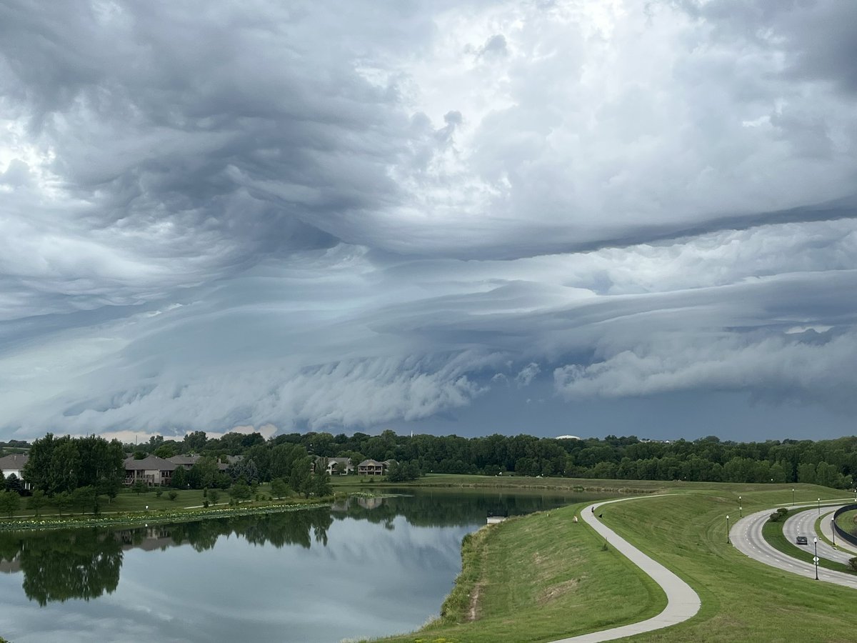 Dan Popelka On Twitter I Missed Wednesday S Shelf Cloud In Omaha So